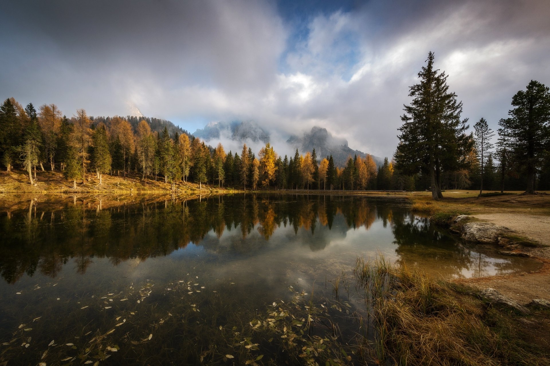 Reflection HD Wallpaper