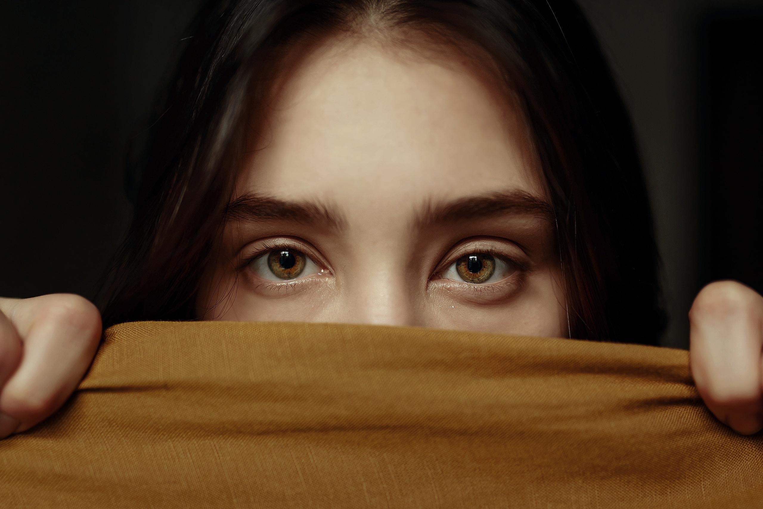 Download Stare Model Woman Face HD Wallpaper