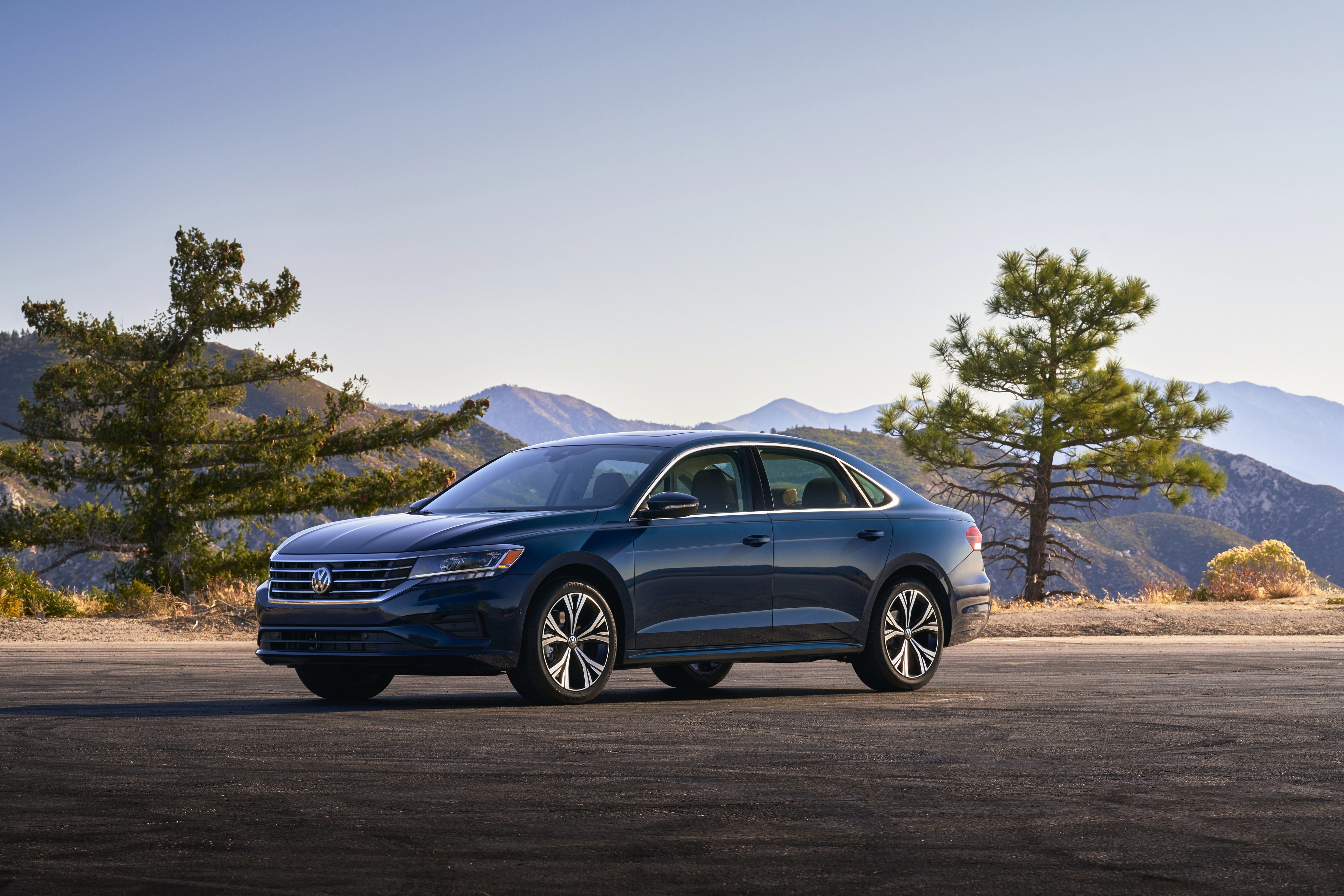 Download Car Volkswagen Vehicle Volkswagen Passat 4k Ultra HD Wallpaper