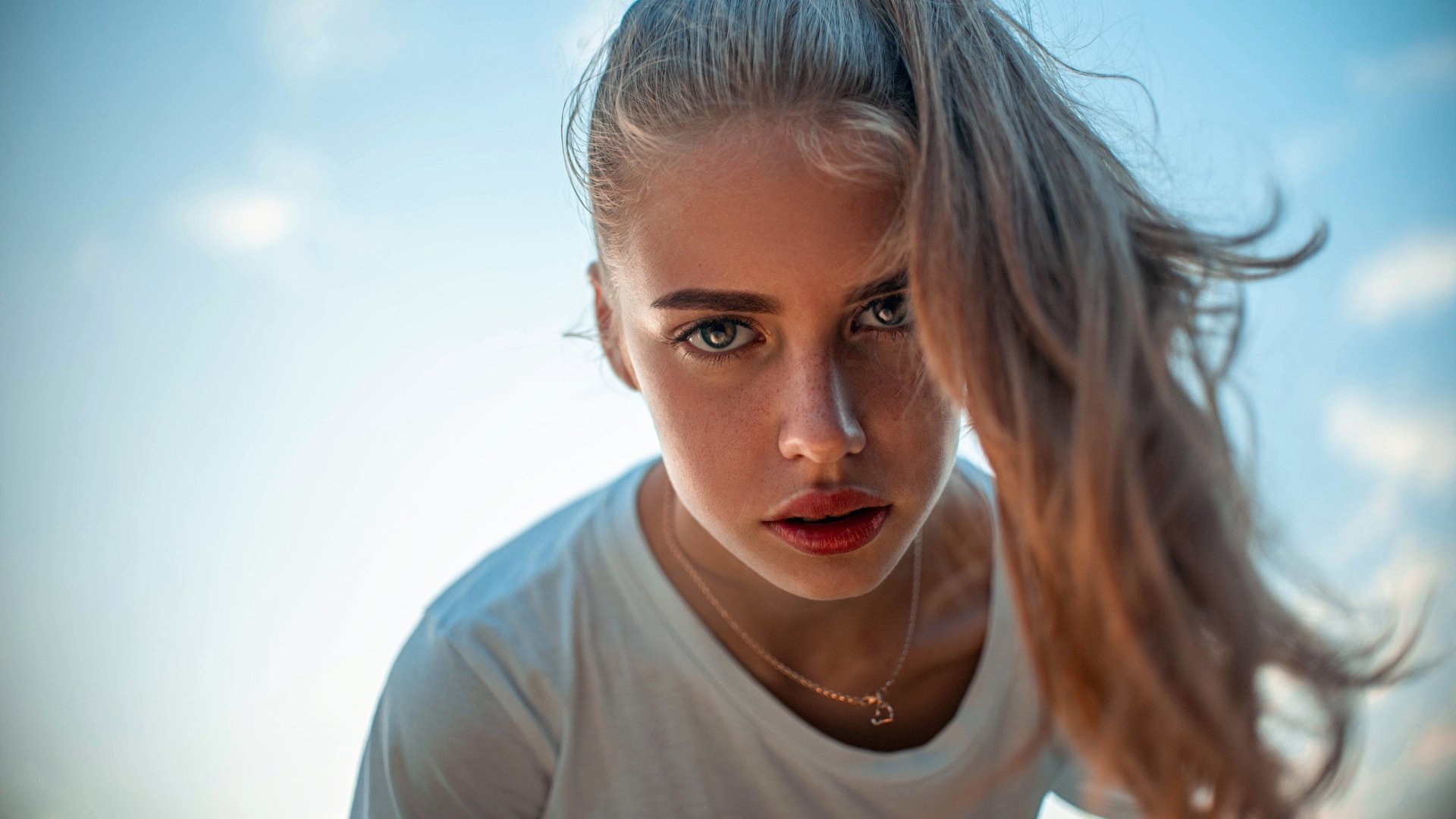 Download Face Lipstick Blonde Woman Model HD Wallpaper