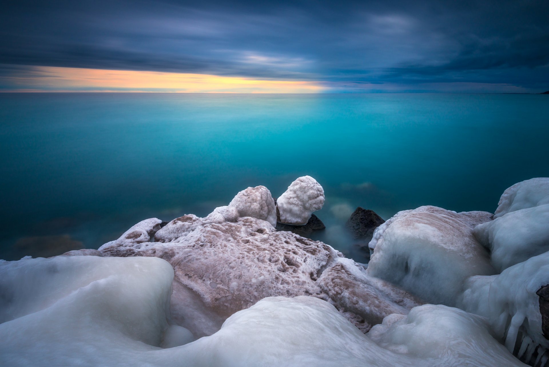 Download Ice Cloud Winter Nature Ocean HD Wallpaper | 2048x1367 ...