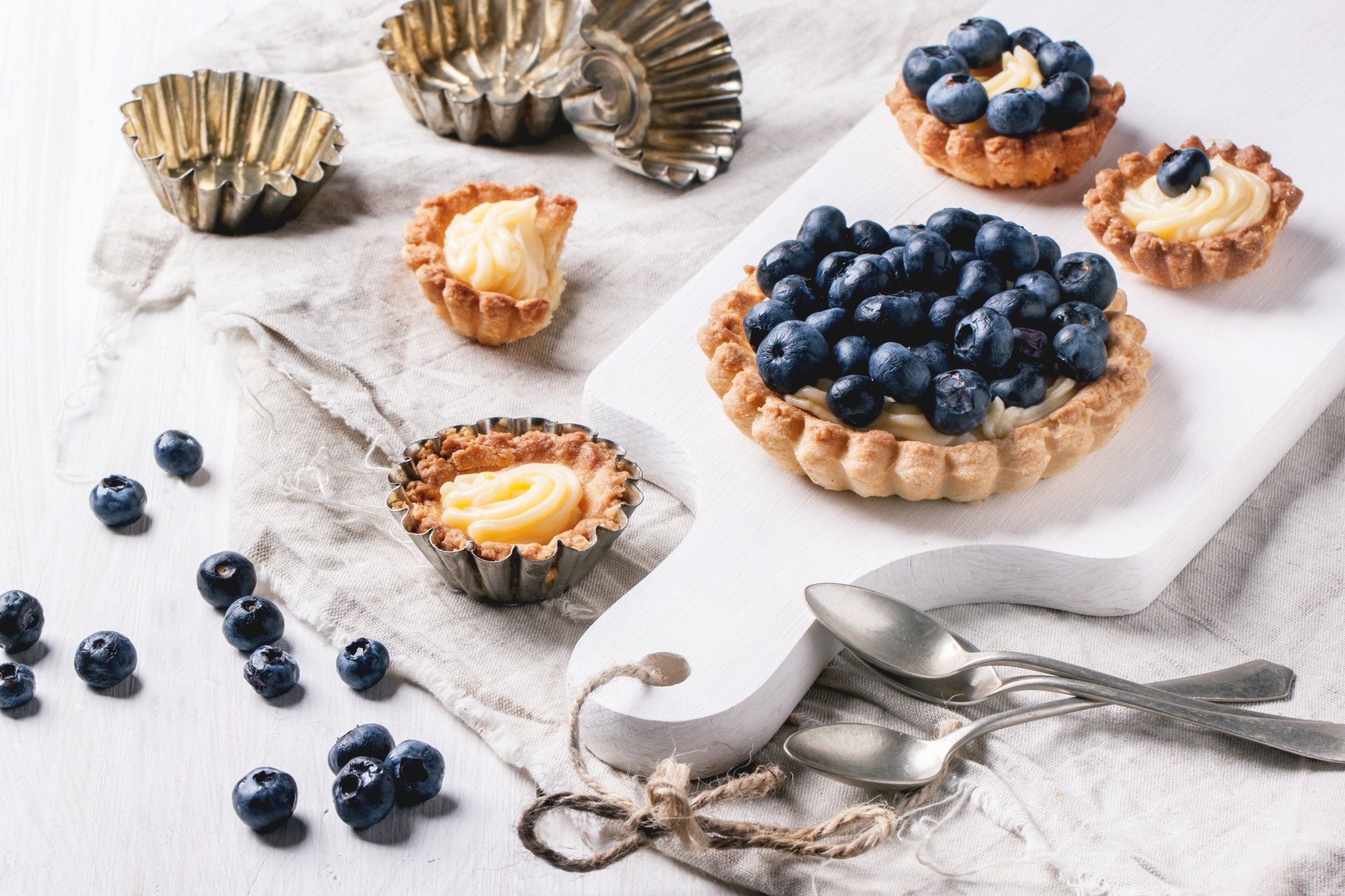Download Still Life Pastry Tartlet Cream Blueberry Berry Food Dessert 4k Ultra HD Wallpaper