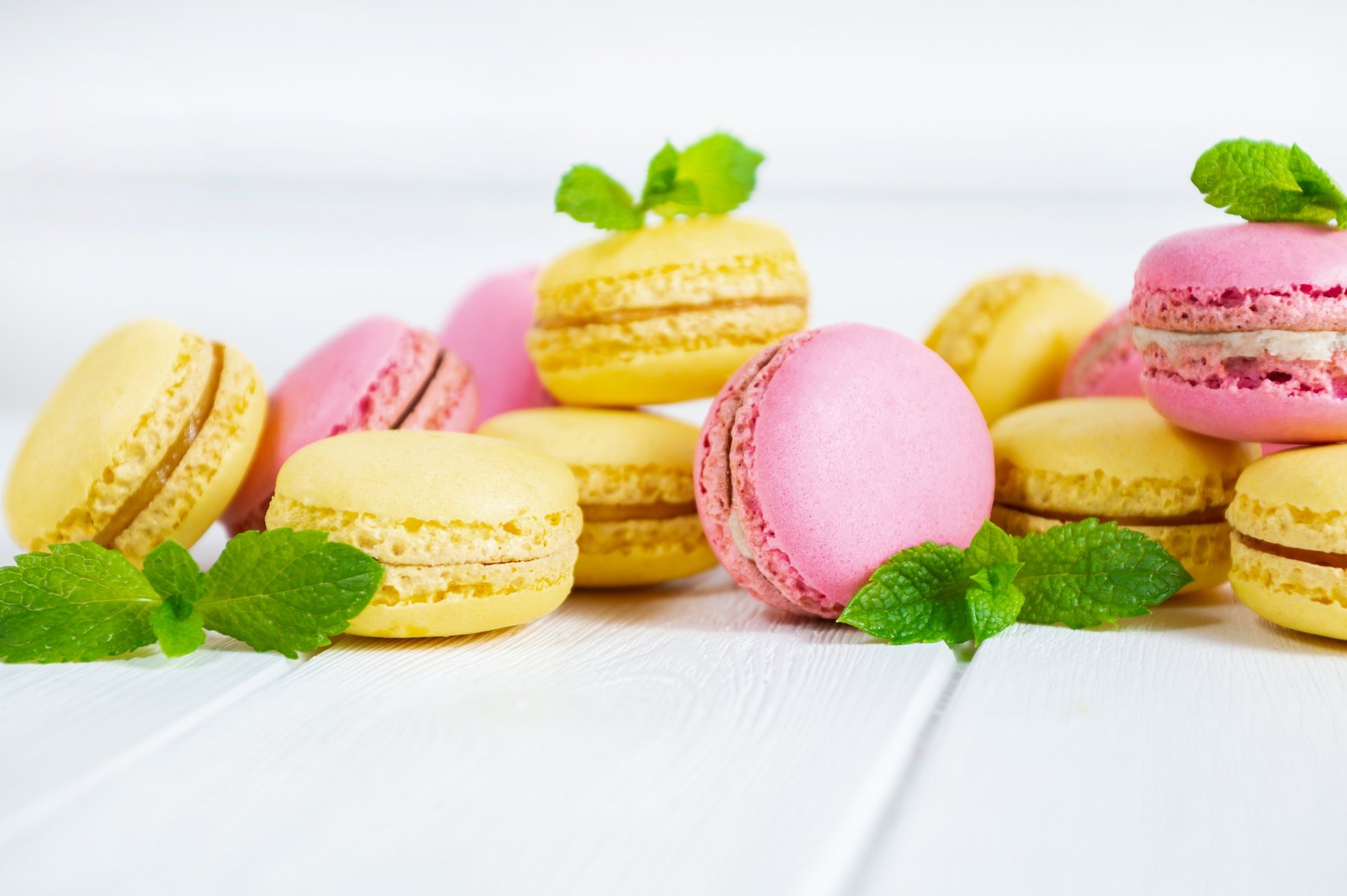 Download Sweets Food Macaron 4k Ultra HD Wallpaper