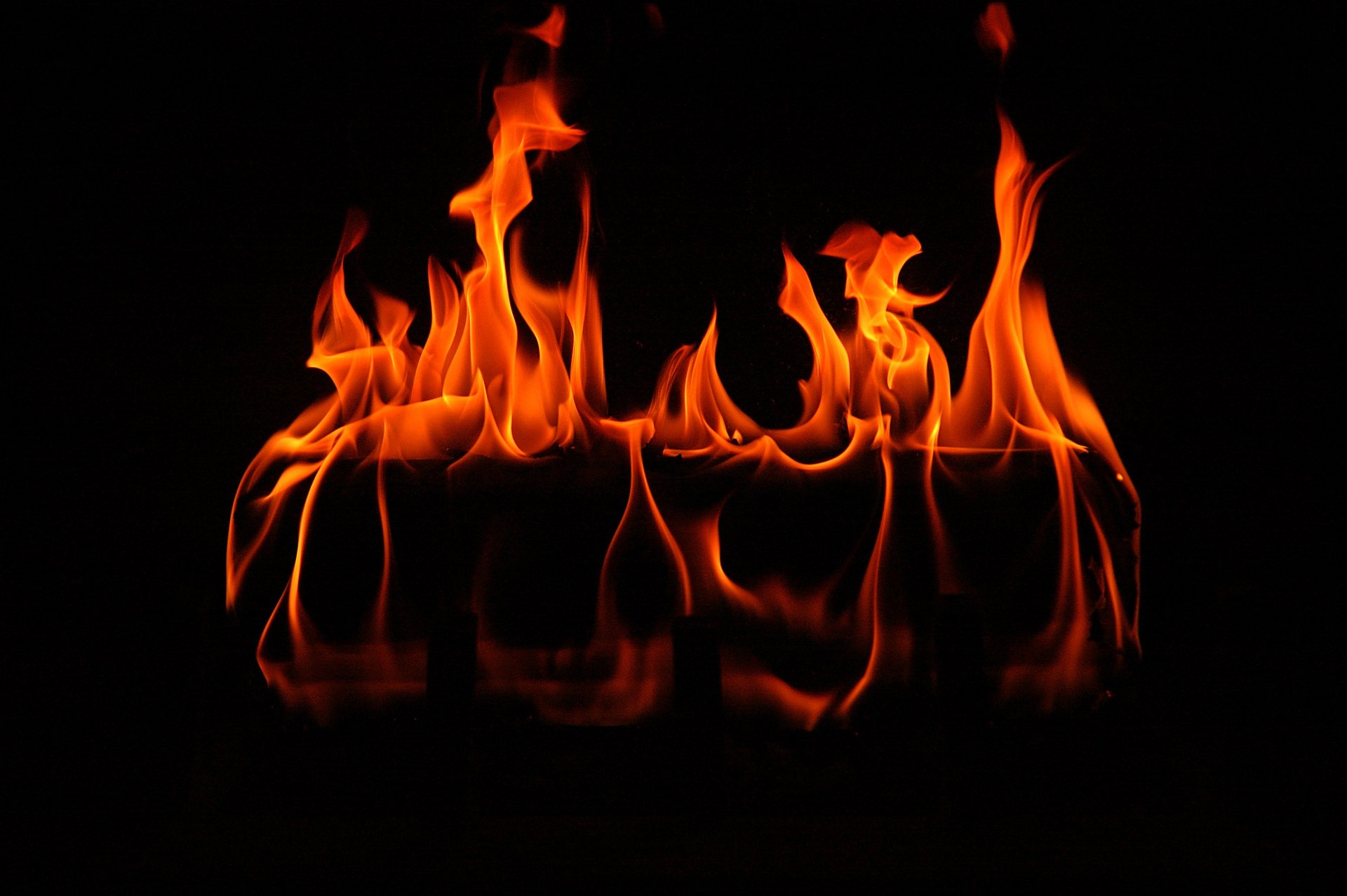 Blazing Flames: Stunning HD Fire Photography Wallpaper