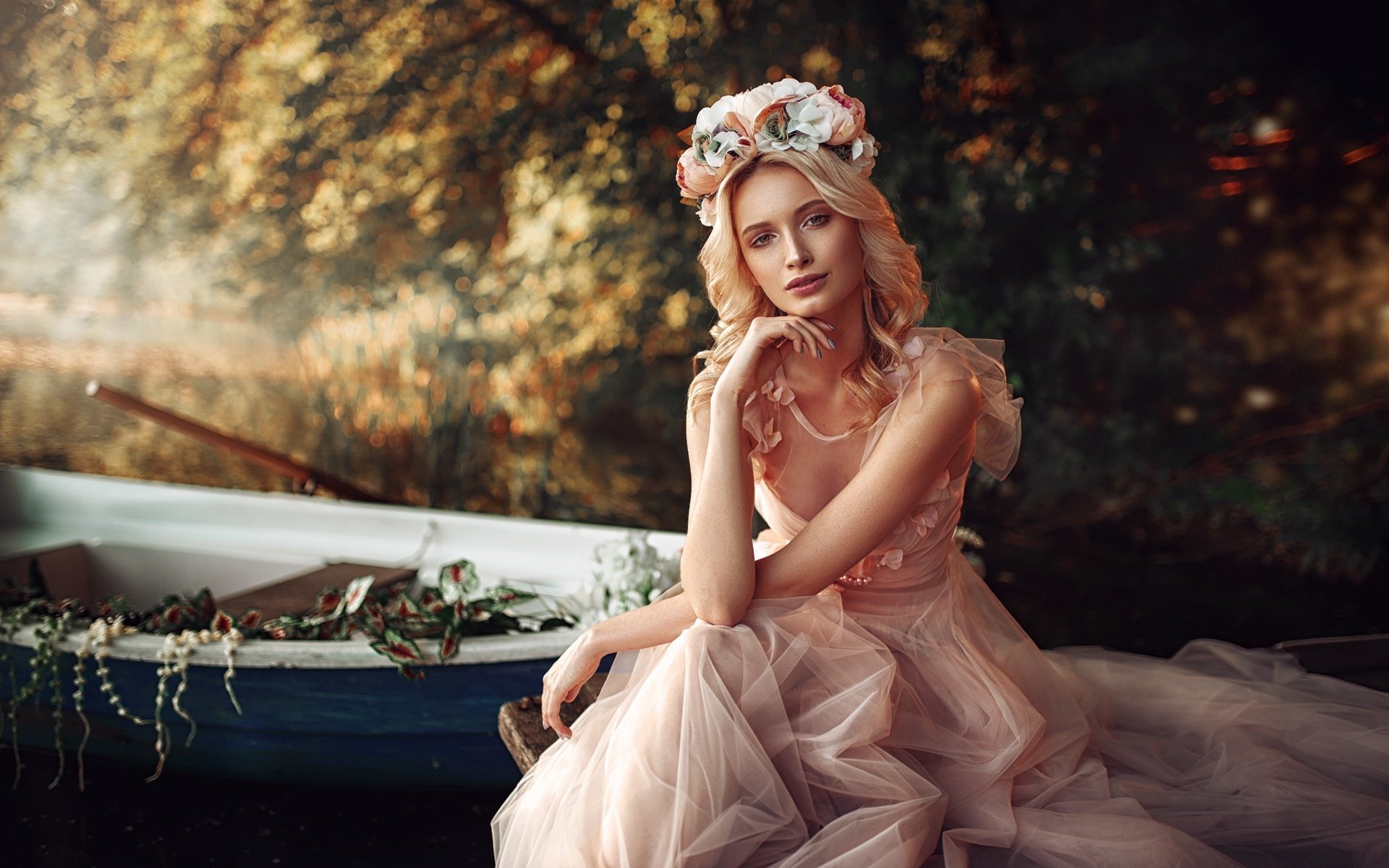 Download Wreath Pink Dress Depth Of Field Blonde Woman Model HD Wallpaper