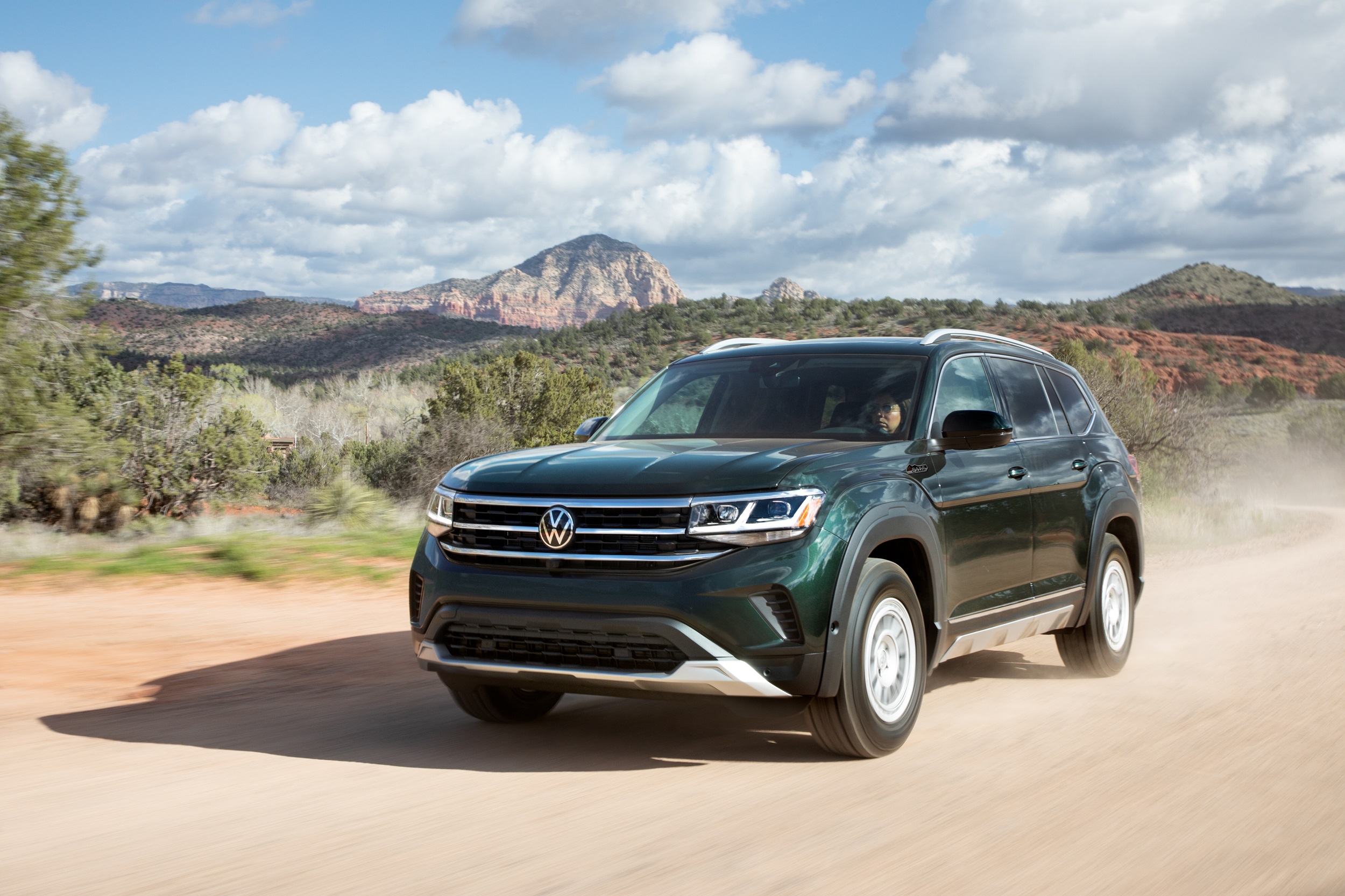 Download SUV Green Car Car Volkswagen Vehicle Volkswagen Atlas HD Wallpaper