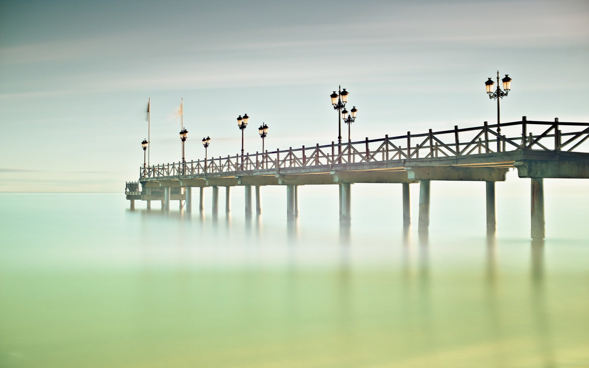 Andalusian Serenity: Spain’s Timeless Pier in HD Wallpaper