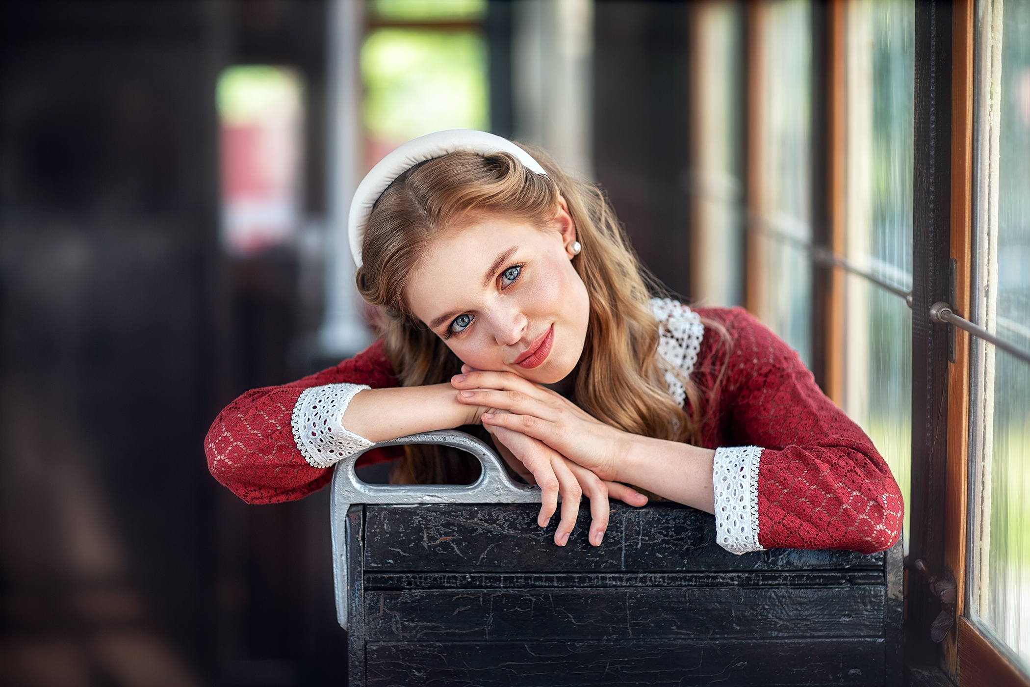 Download Depth Of Field Blue Eyes Blonde Woman Model Hd Wallpaper By