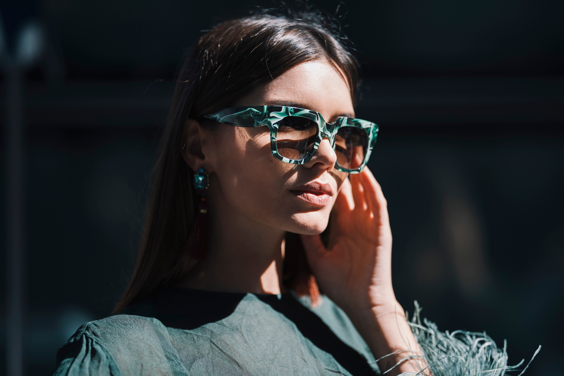 Download Portrait Sunglasses Woman Model HD Wallpaper