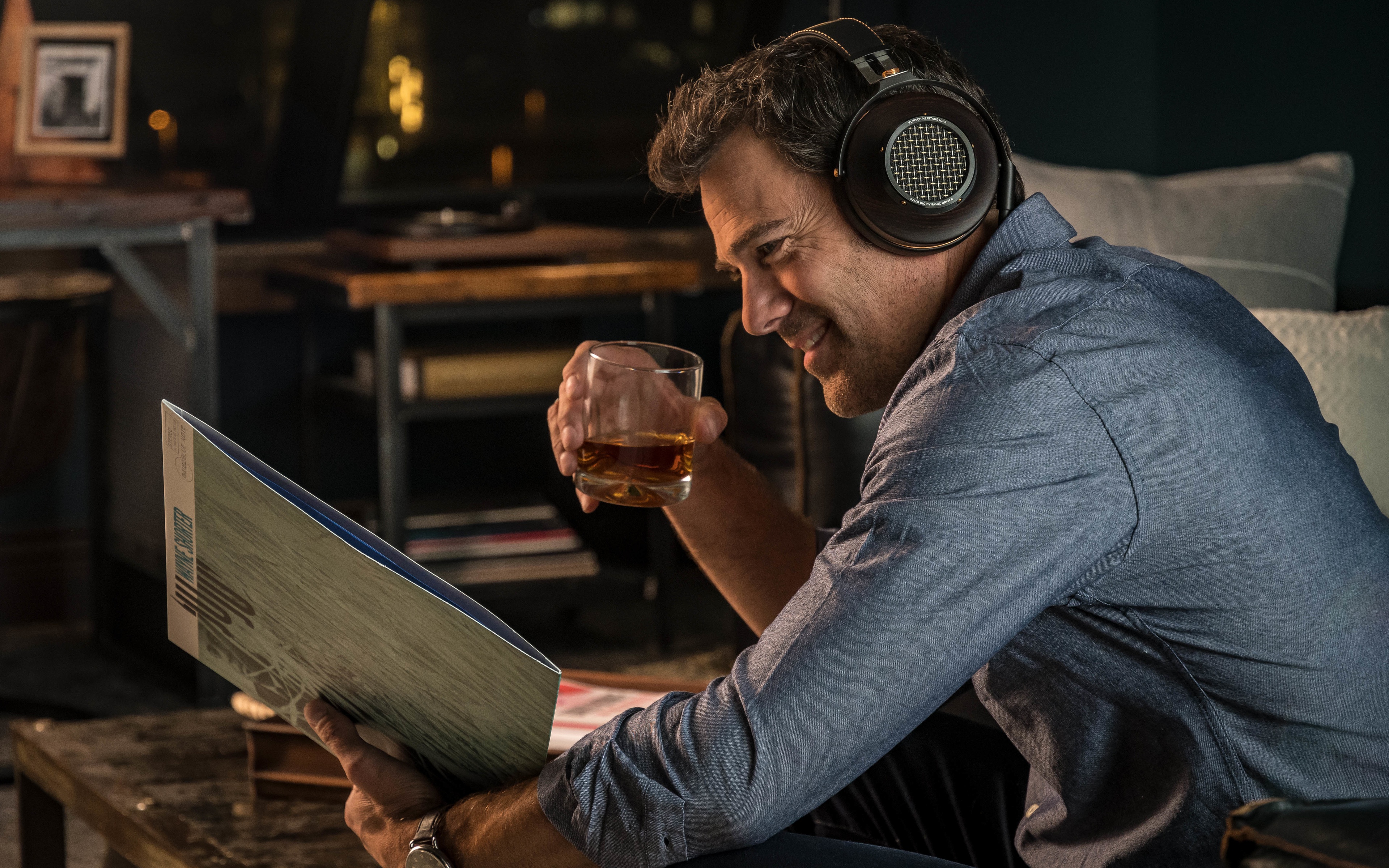 Download Headphones Man Mood 4k Ultra HD Wallpaper