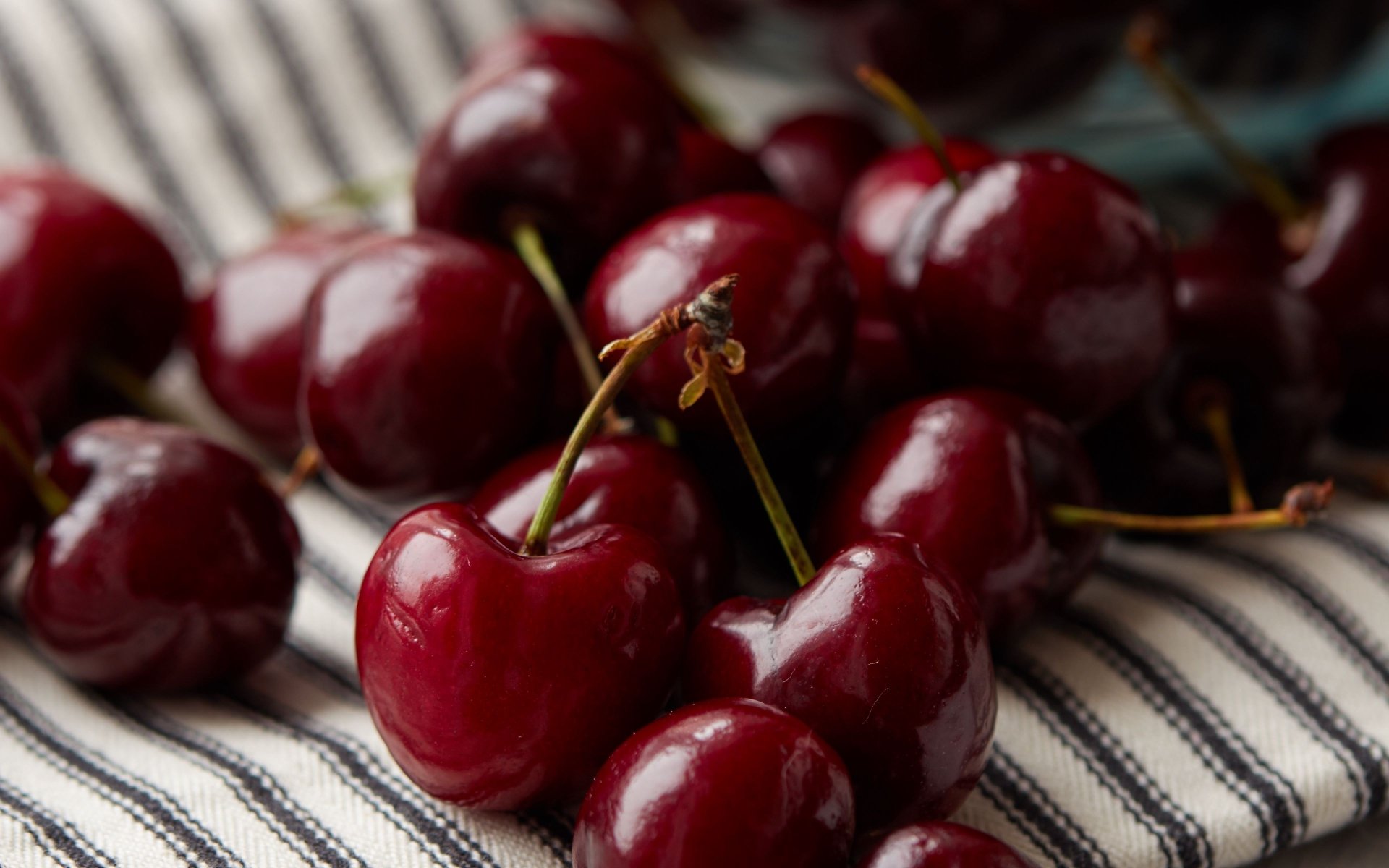 Download Close-up Food Cherry 4k Ultra HD Wallpaper