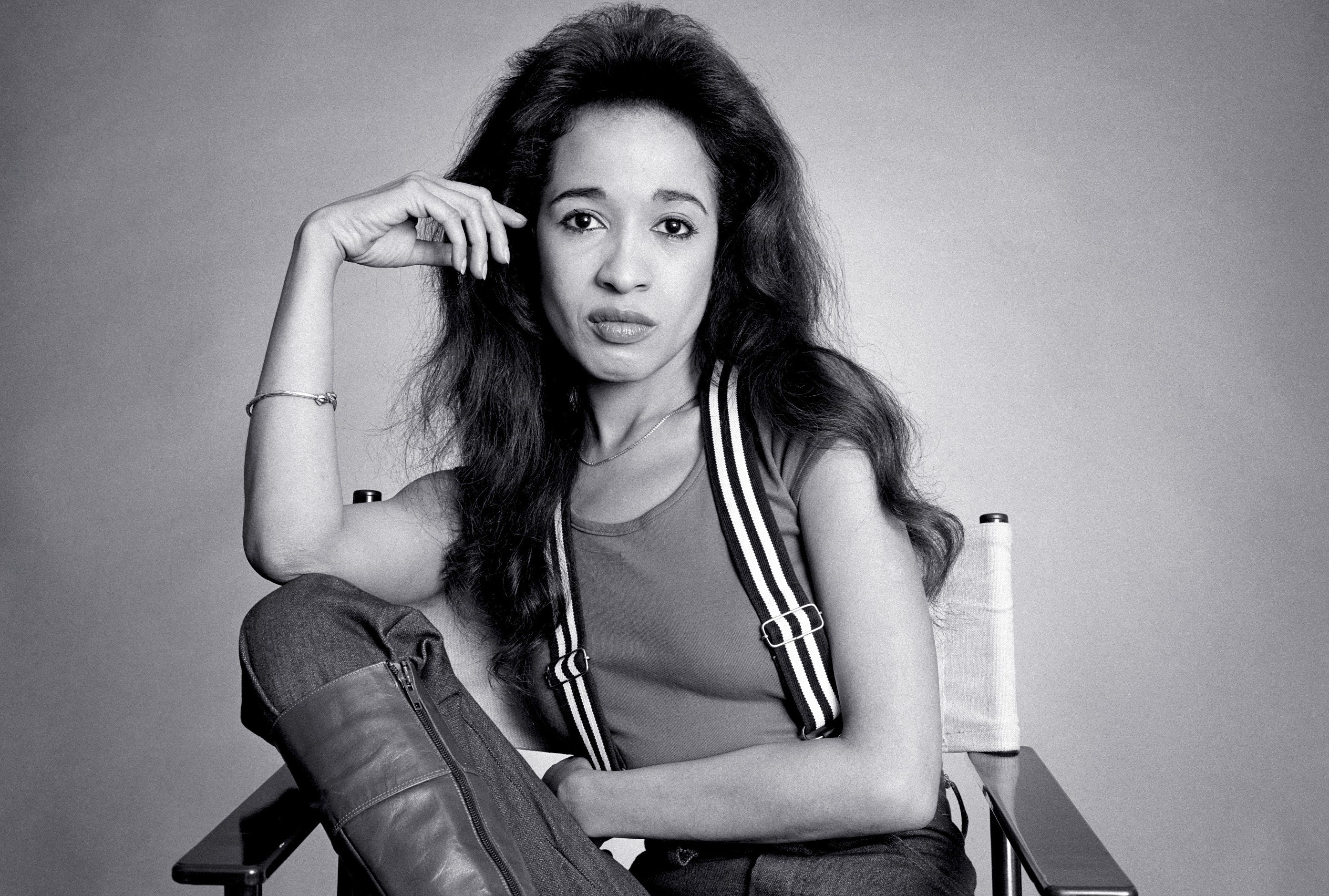 Vintage Ronettes Inspired HD Wallpaper