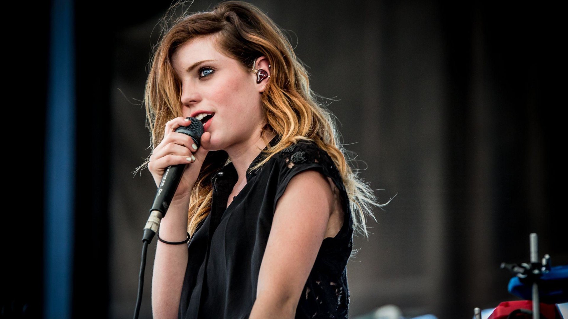 Sydney Sierota of Echosmith HD Wallpaper