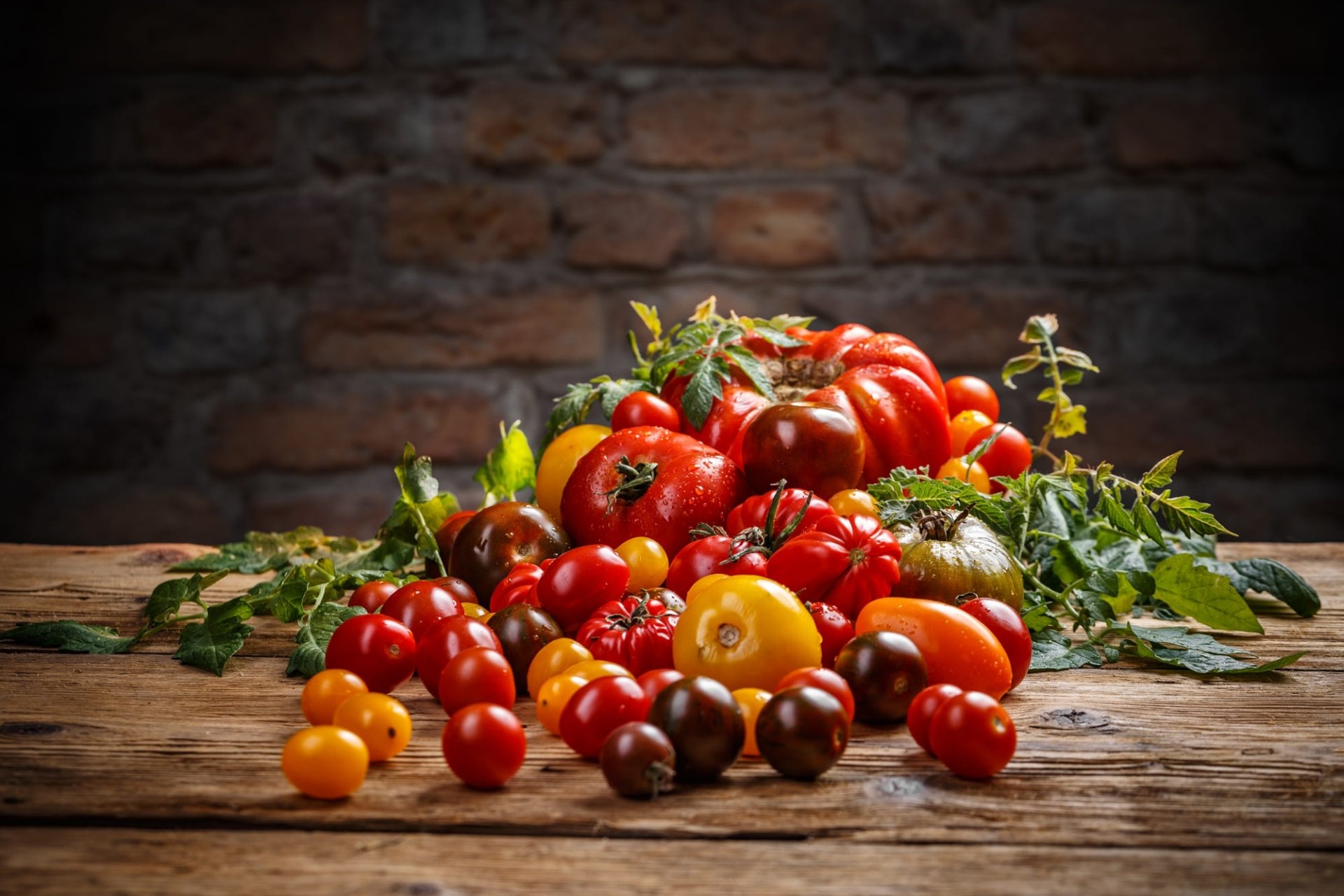 Download Food Tomato HD Wallpaper
