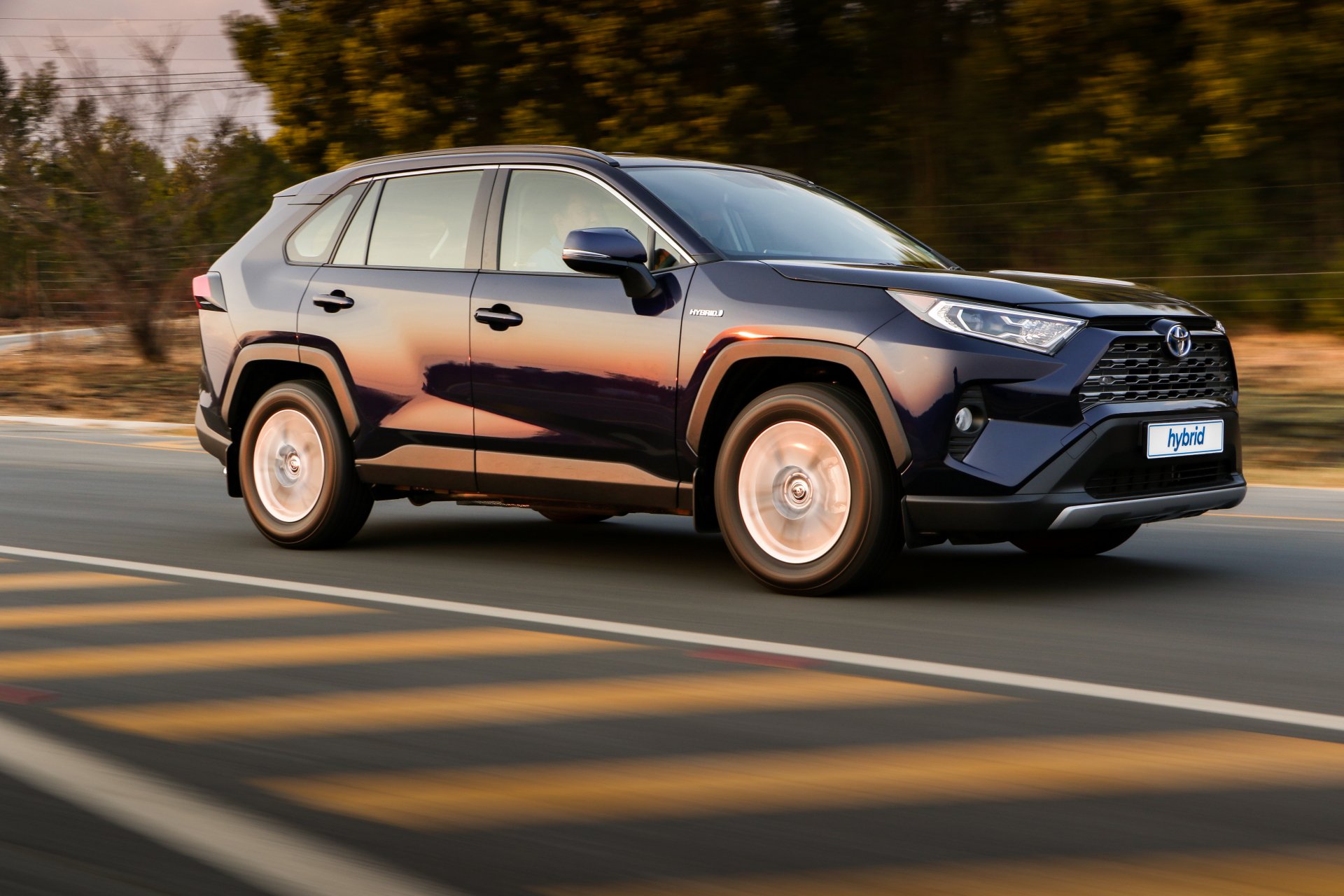 Download SUV Vehicle Toyota RAV4 Hybrid 4k Ultra HD Wallpaper