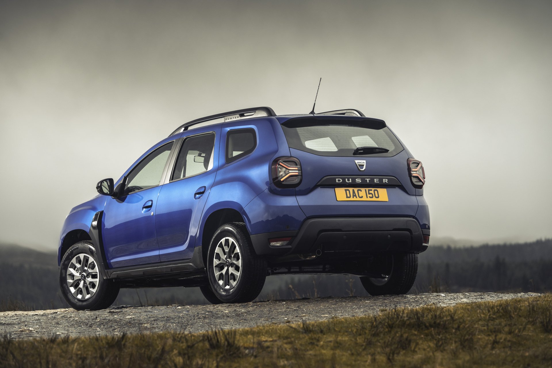 Download SUV Vehicle Dacia Duster 4k Ultra HD Wallpaper