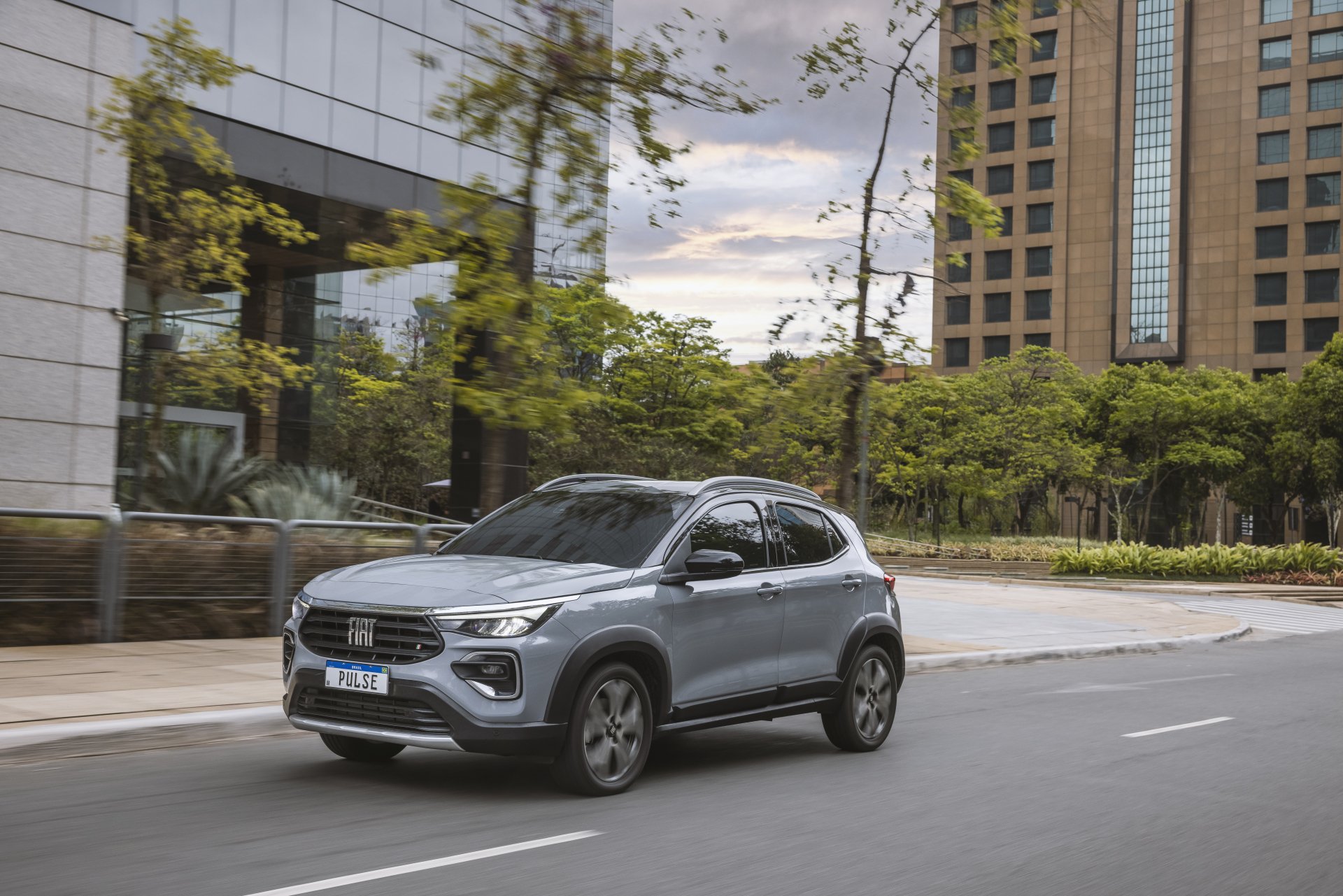 Download SUV Vehicle Fiat Pulse Impetus Turbo 200 8k Ultra HD Wallpaper