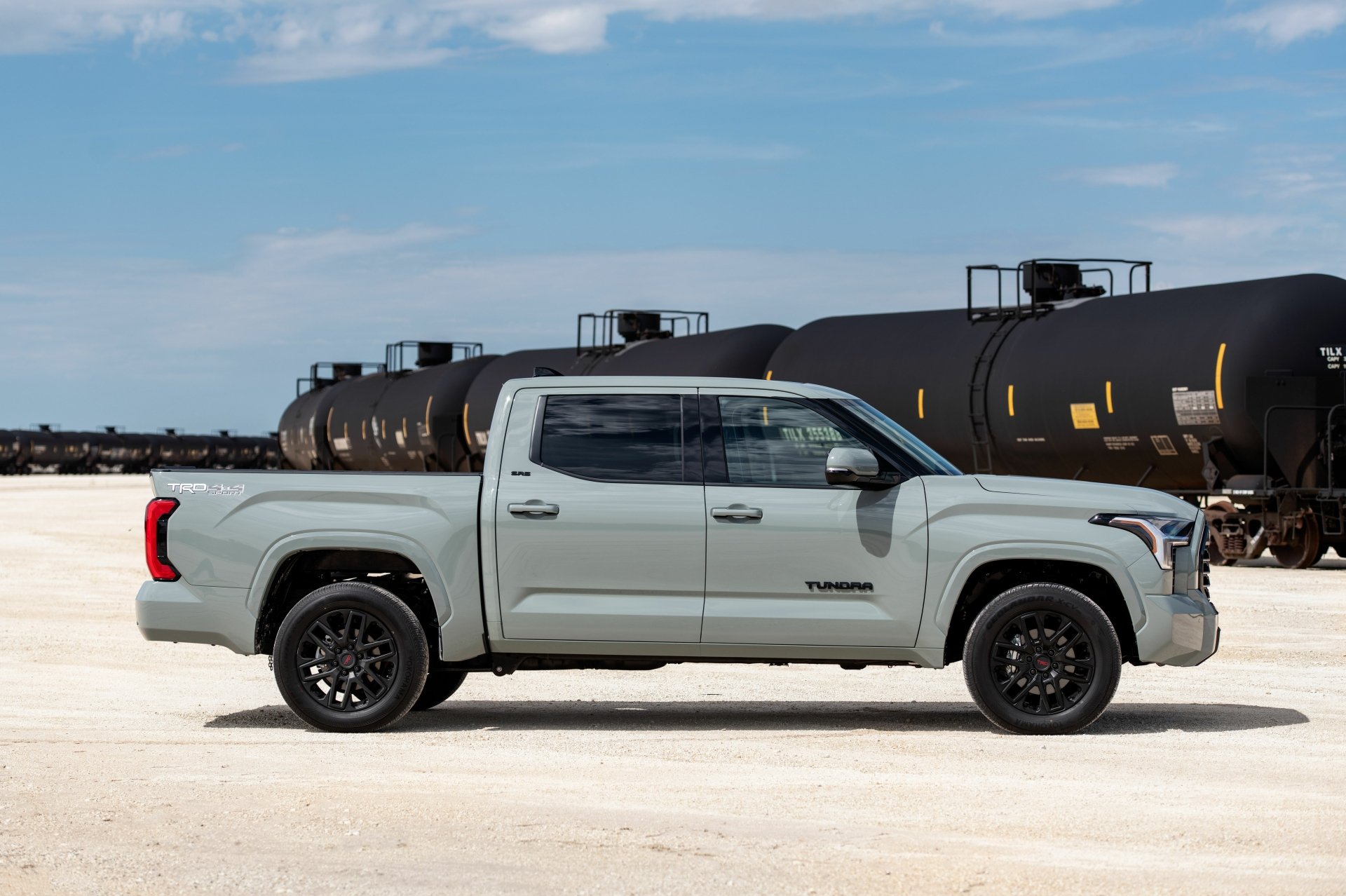 Toyota Tundra TRD SR5 CrewMax 4k Wallpapers