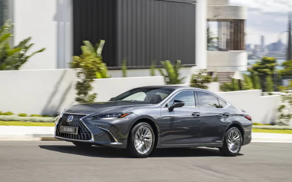 [30+] Lexus ES 300H 4k Wallpapers