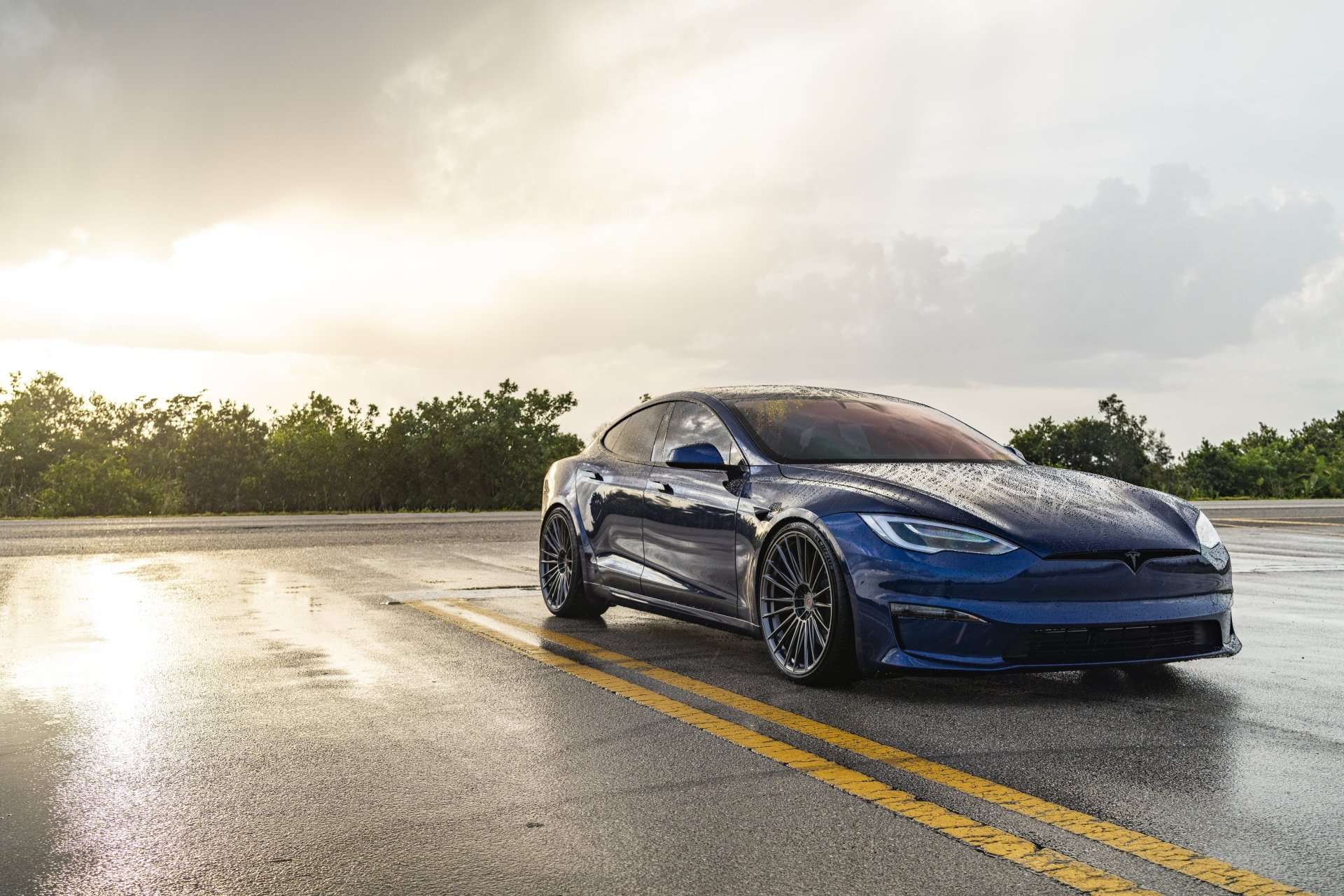 Tesla Model S Electric Luxury – Stunning 4K Ultra HD Vehicle Wallpaper