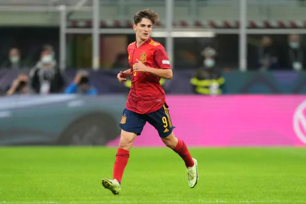 Gavi (Soccer Player) - Desktop Wallpapers, Phone Wallpaper, PFP, Gifs ...