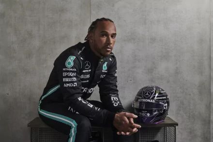 Lewis Hamilton - Desktop Wallpapers, Phone Wallpaper, PFP, Gifs, and More!