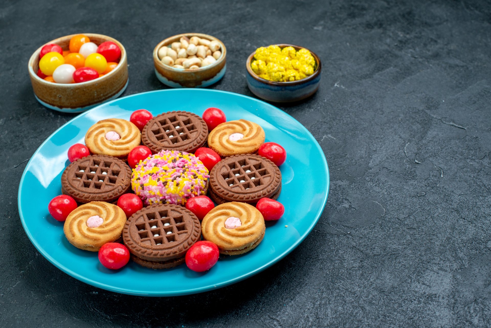 Download Food Cookie 4k Ultra HD Wallpaper | 7360x4912 | Wallpaper Abyss
