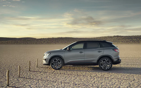 Renault Austral E-TECH Hybrid 8k Wallpapers