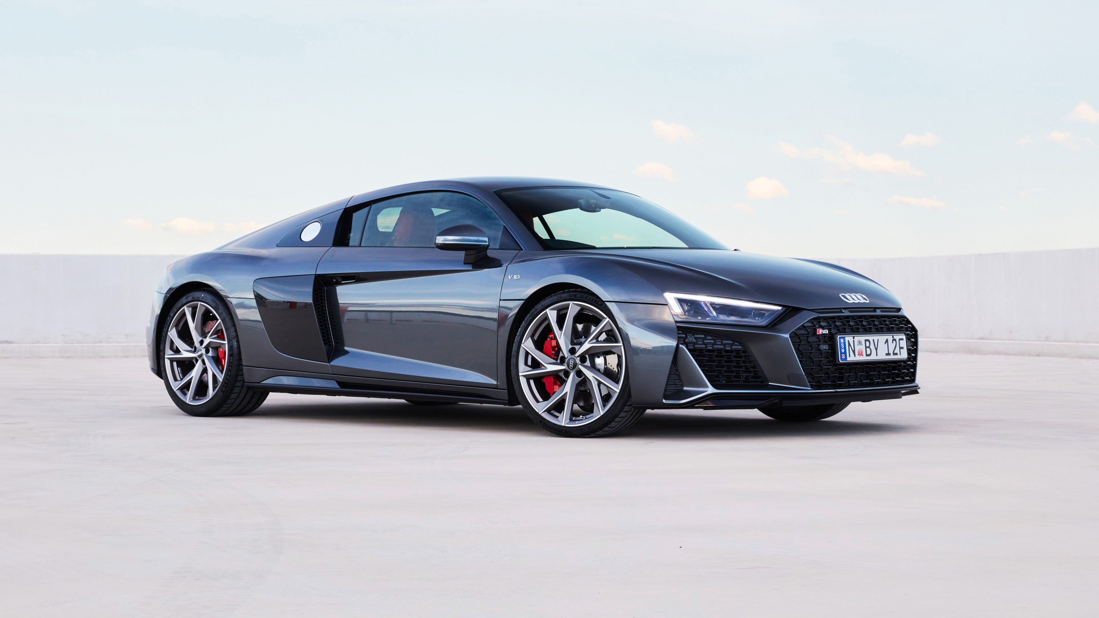 Download Vehicle Audi R8 V10 4k Ultra HD Wallpaper