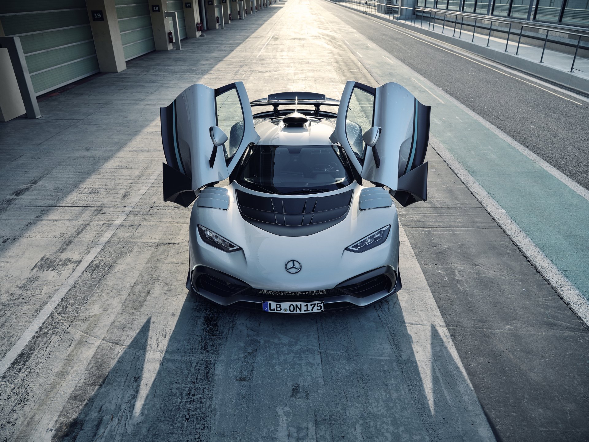 Download Vehicle Mercedes-AMG One 4k Ultra HD Wallpaper