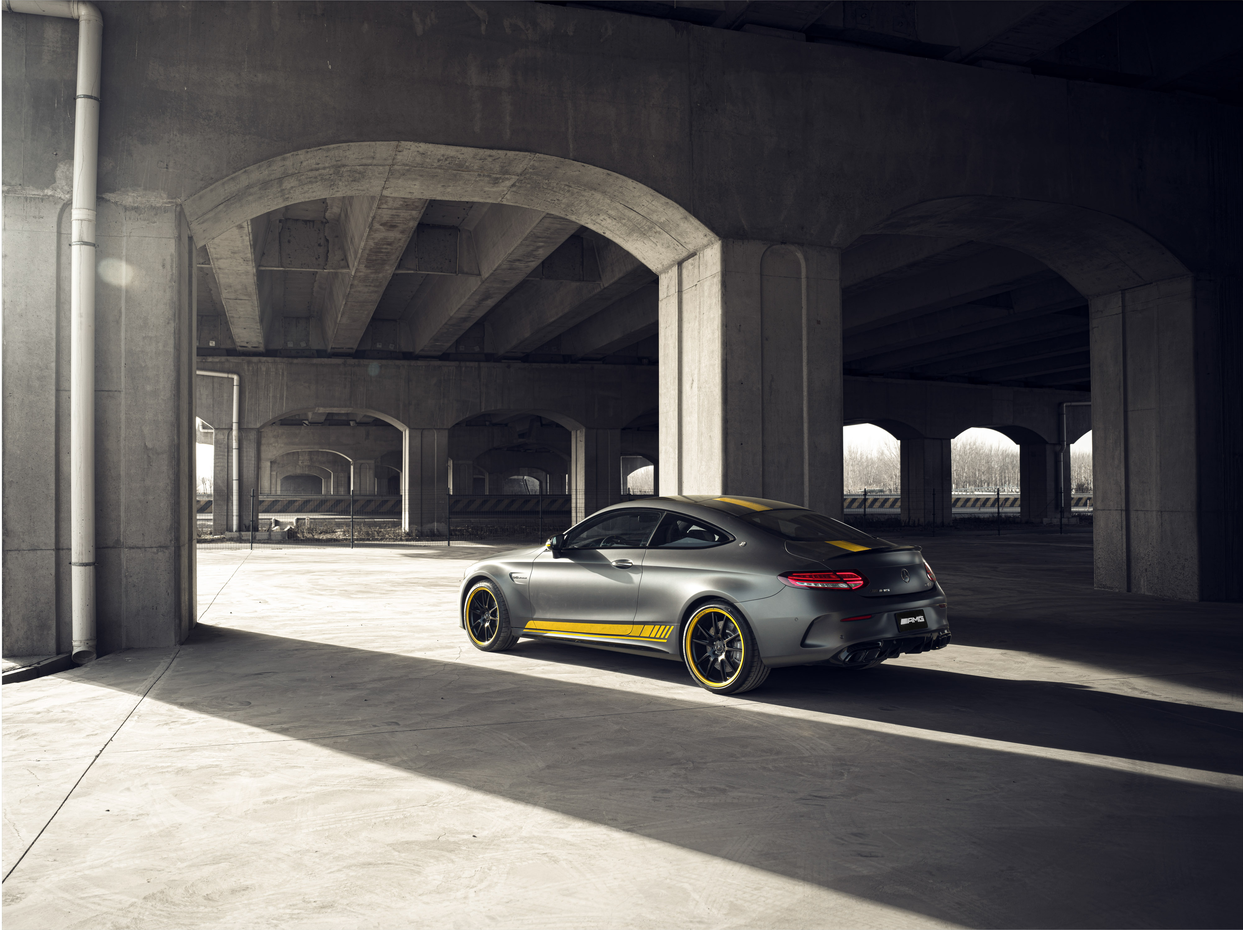 Download Vehicle Mercedes-AMG C 63 S 4k Ultra HD Wallpaper