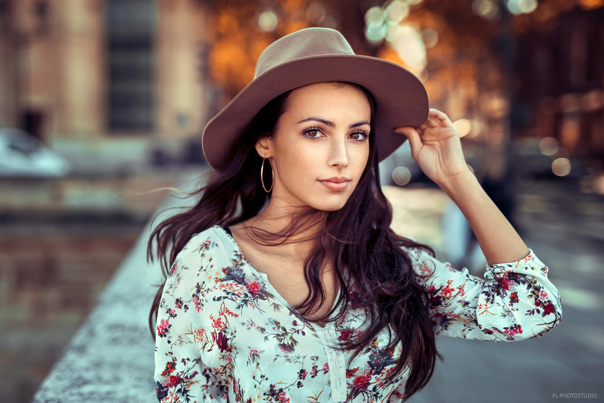 Download Woman Model HD Wallpaper by Lods Franck