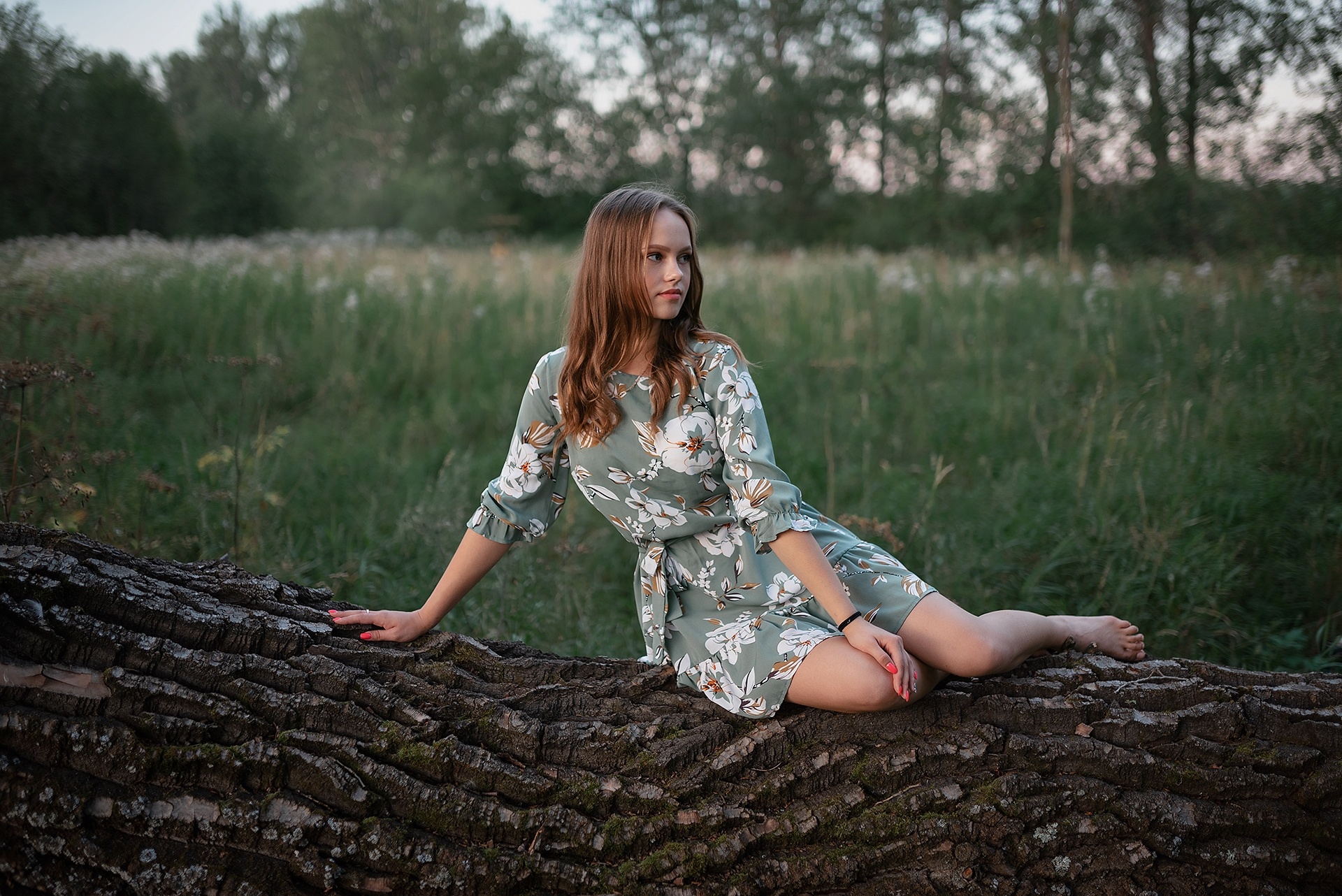 Download Woman Model HD Wallpaper