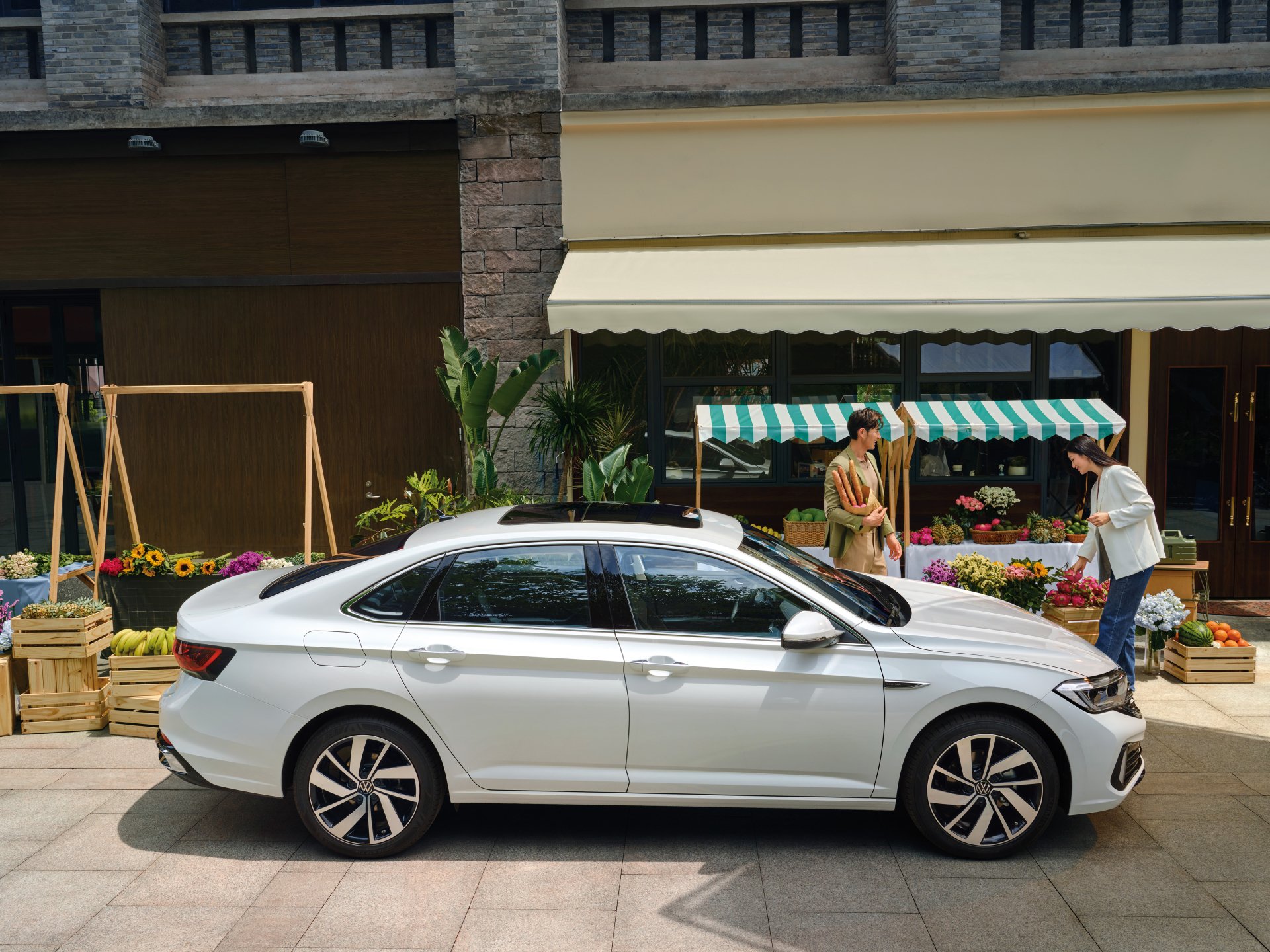 Download Vehicle Volkswagen Sagitar 4k Ultra HD Wallpaper