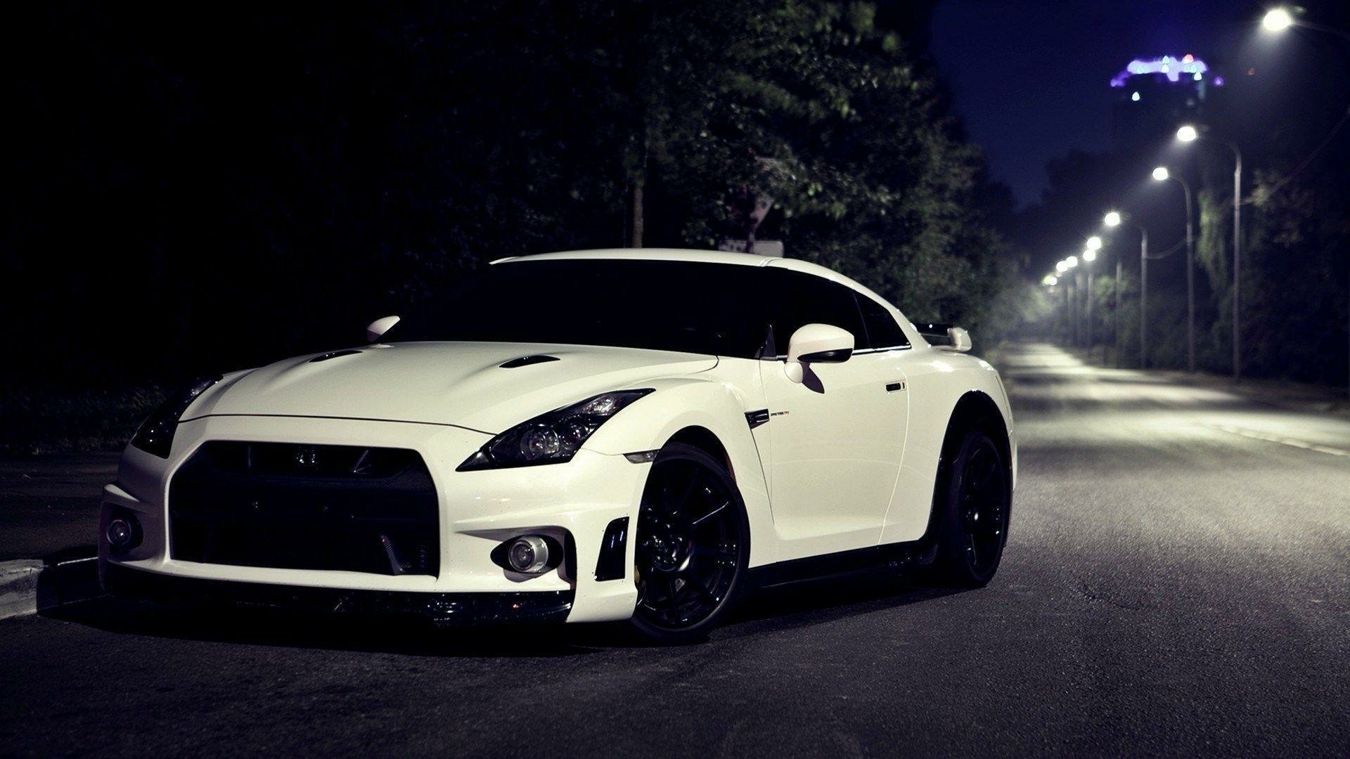 Nissan GT-R R35 HD Wallpaper - Night Drive
