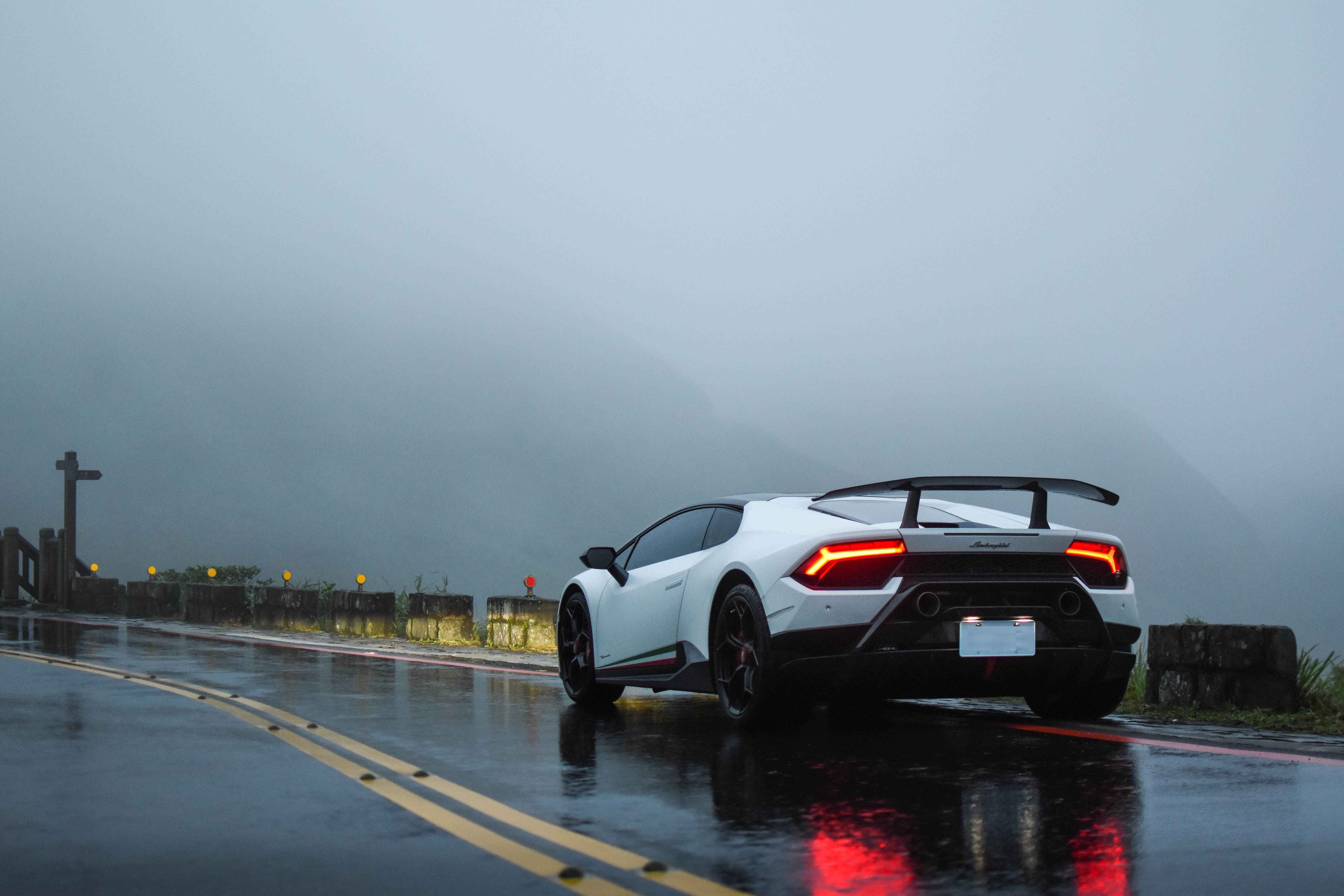 Download Car Lamborghini Lamborghini Huracan 4k Ultra HD Wallpaper