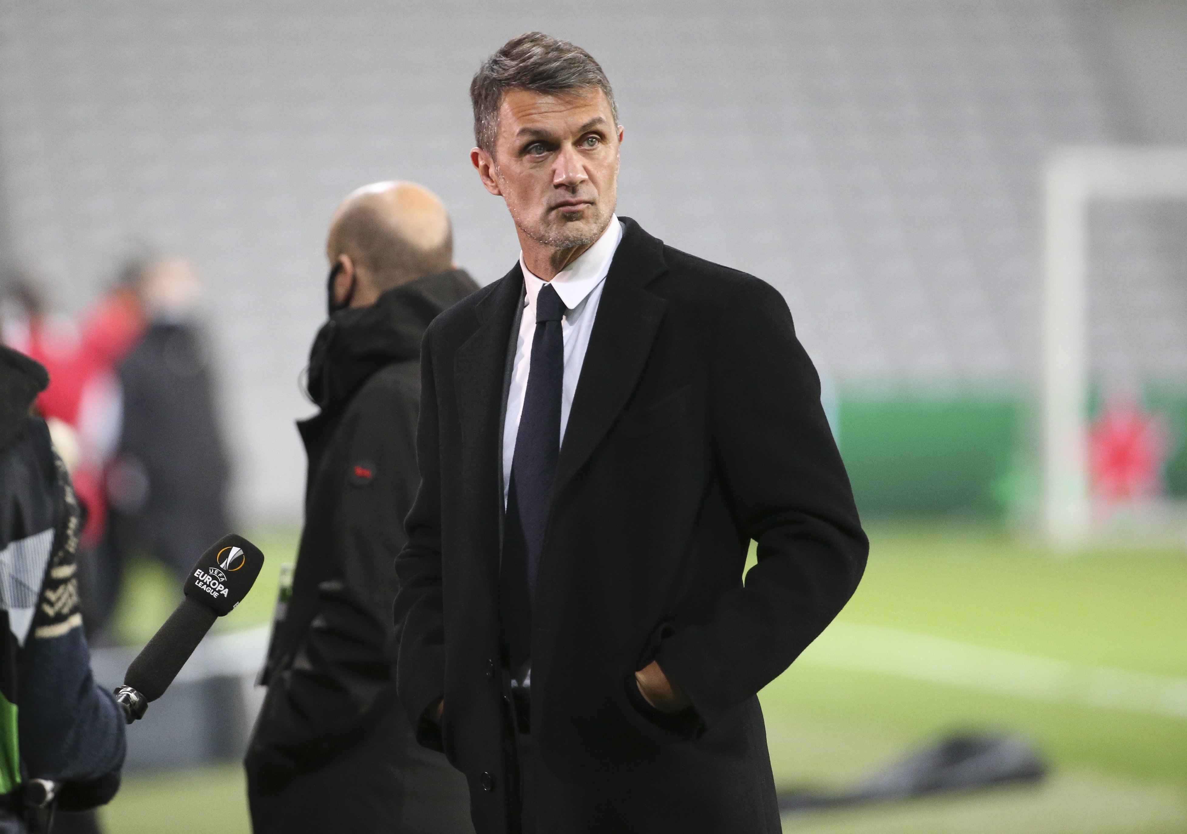 Paolo Maldini: 4K Ultra HD Soccer Legend Wallpaper