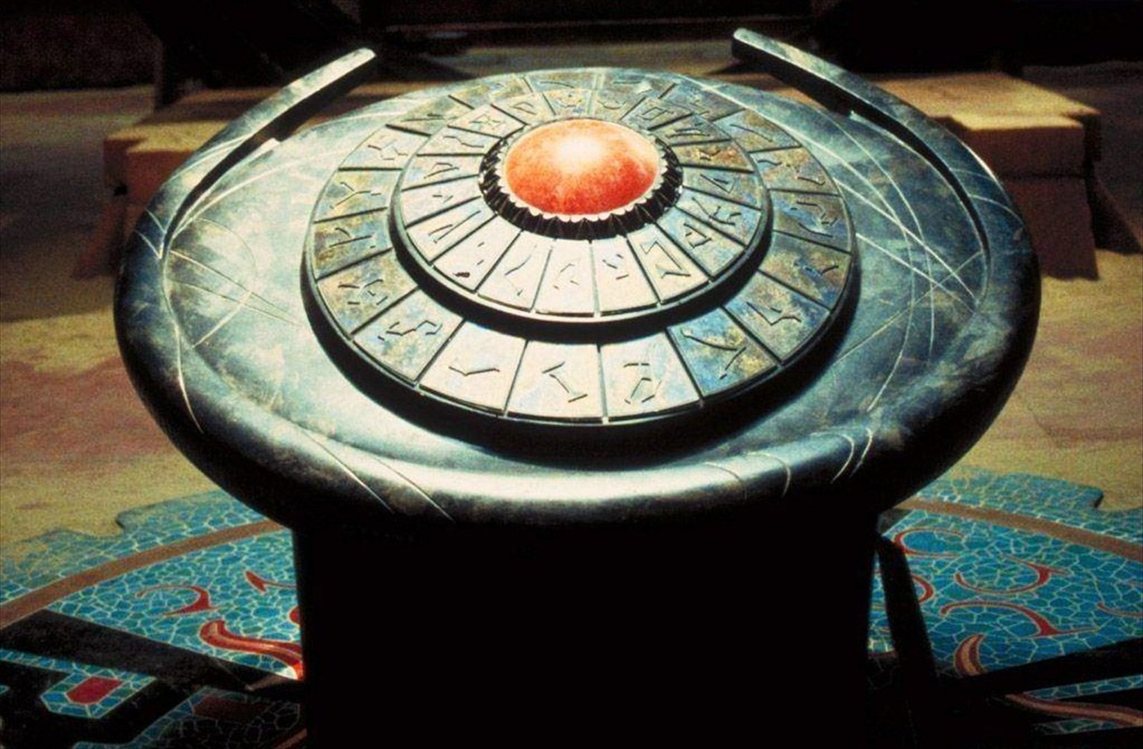 Stargate SG-1 HD Wallpaper: Iconic Dial Home Device in High Definition