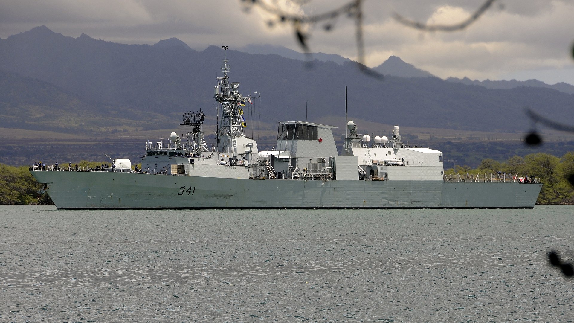 Download Ship Military HMCS Ottawa (FFH 341) HD Wallpaper