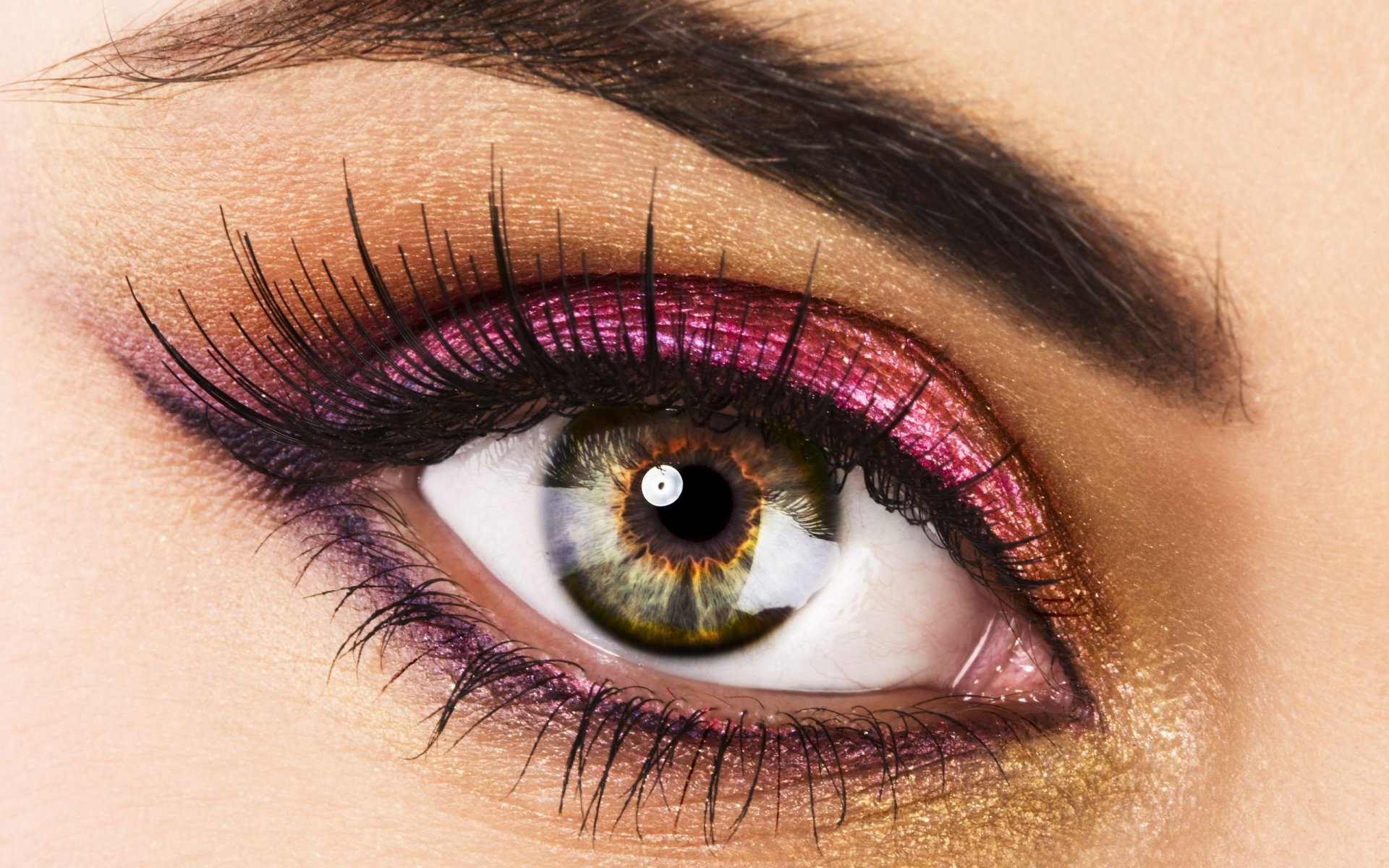 Gilded Gaze — 2K Woman's Eye Wallpaper | 2560x1600 | Wallpaper Abyss