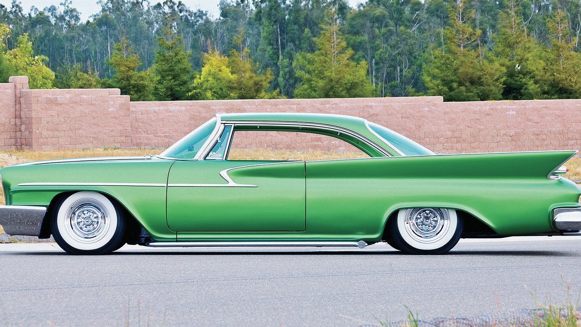 Emerald Chrysler Classic — HD Wallpaper