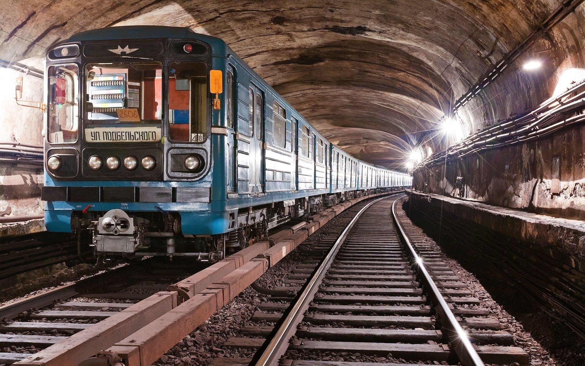 Download Vehicle Train HD Wallpaper | 1920x1200 | Wallpaper Abyss