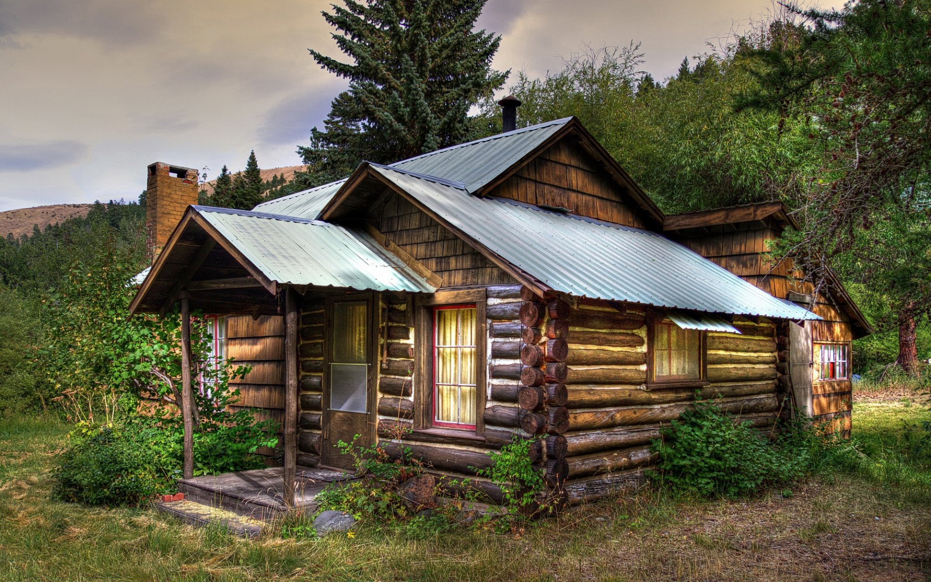 Cozy Log Cabin Retreat: Rustic Man-Made Home in Nature