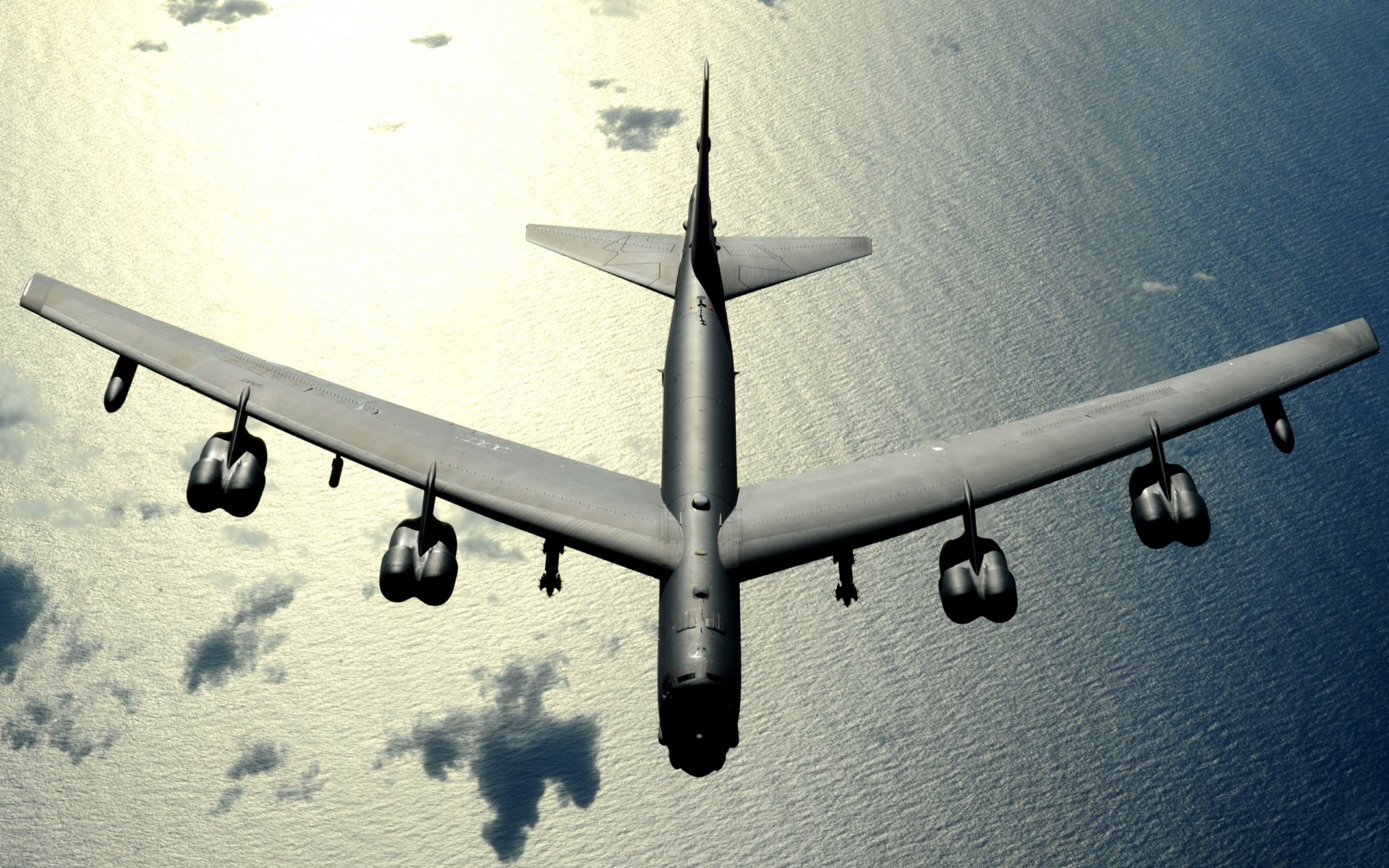 Boeing B-52 Stratofortress HD Military Wallpaper: Power in Flight