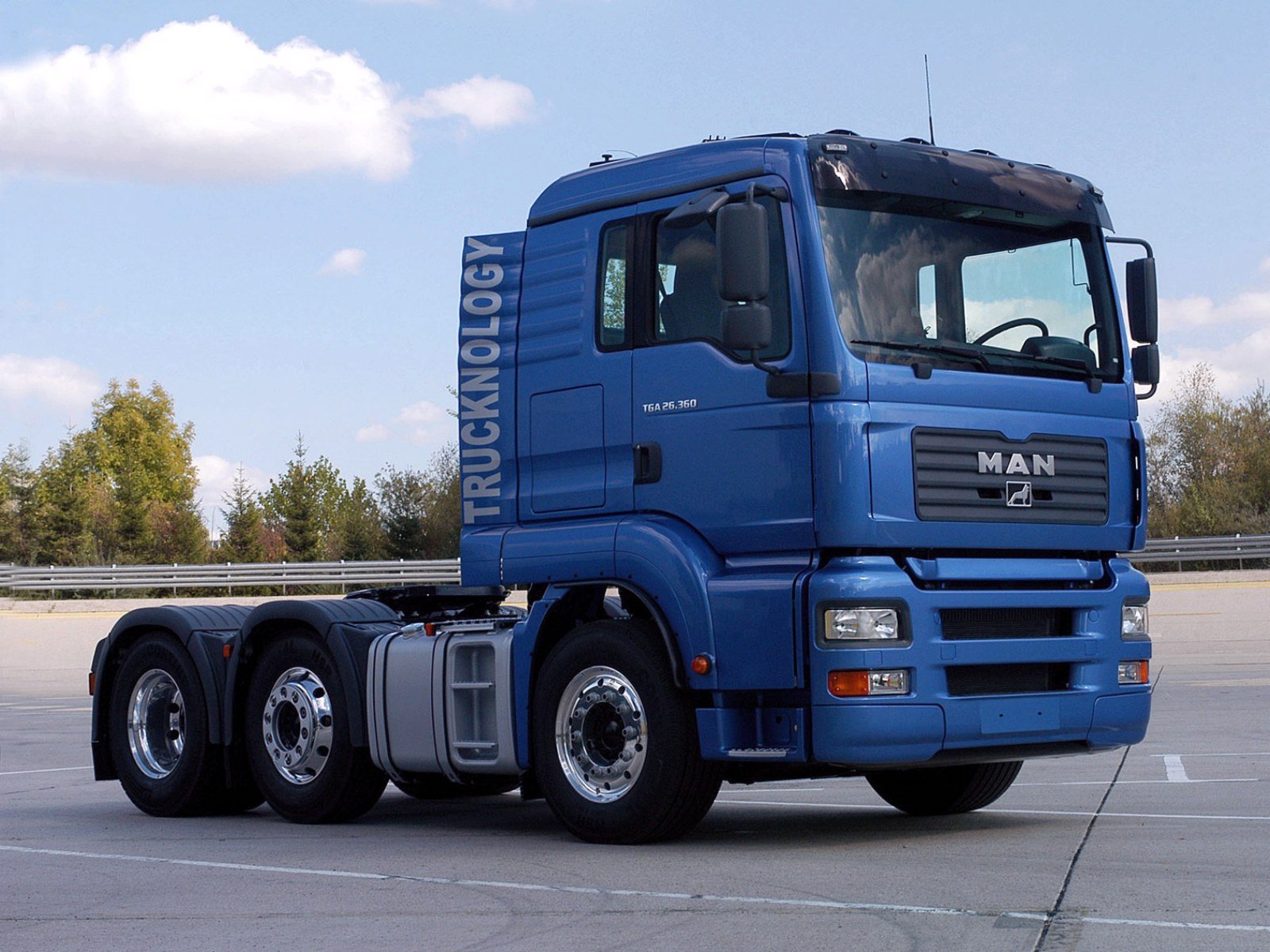 Download Vehicle Man Wallpaper