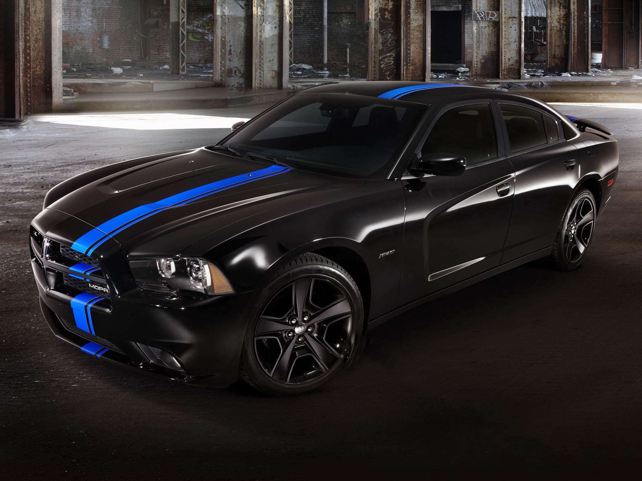 Dodge Muscle: Sleek Black Beast HD Wallpaper