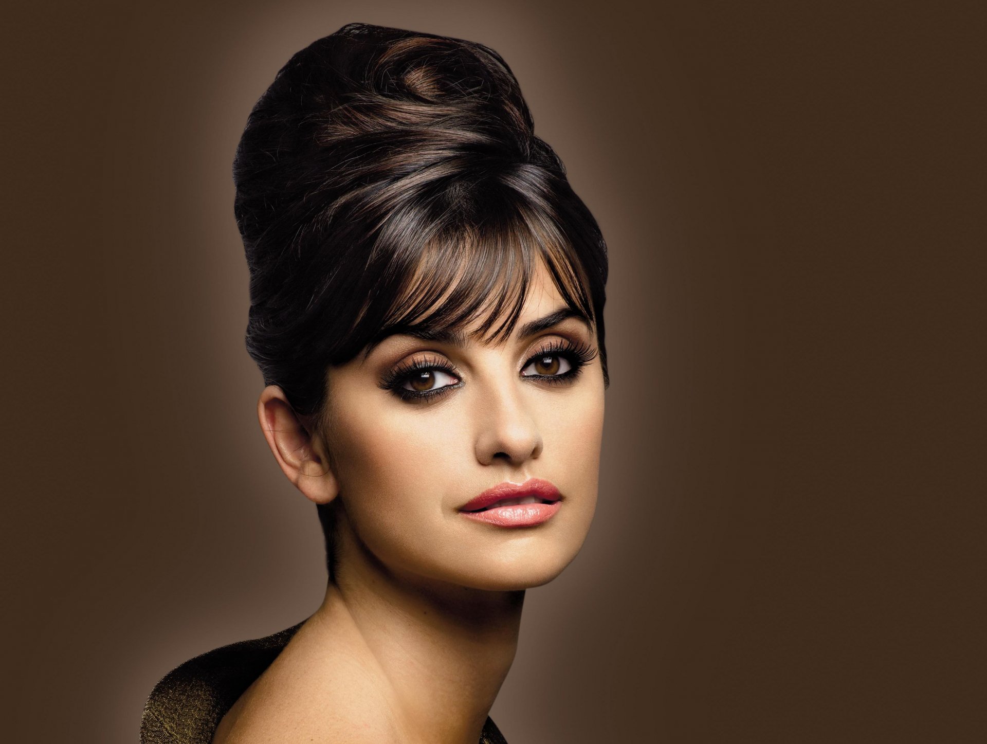 Stunning HD Wallpaper of Penelope Cruz