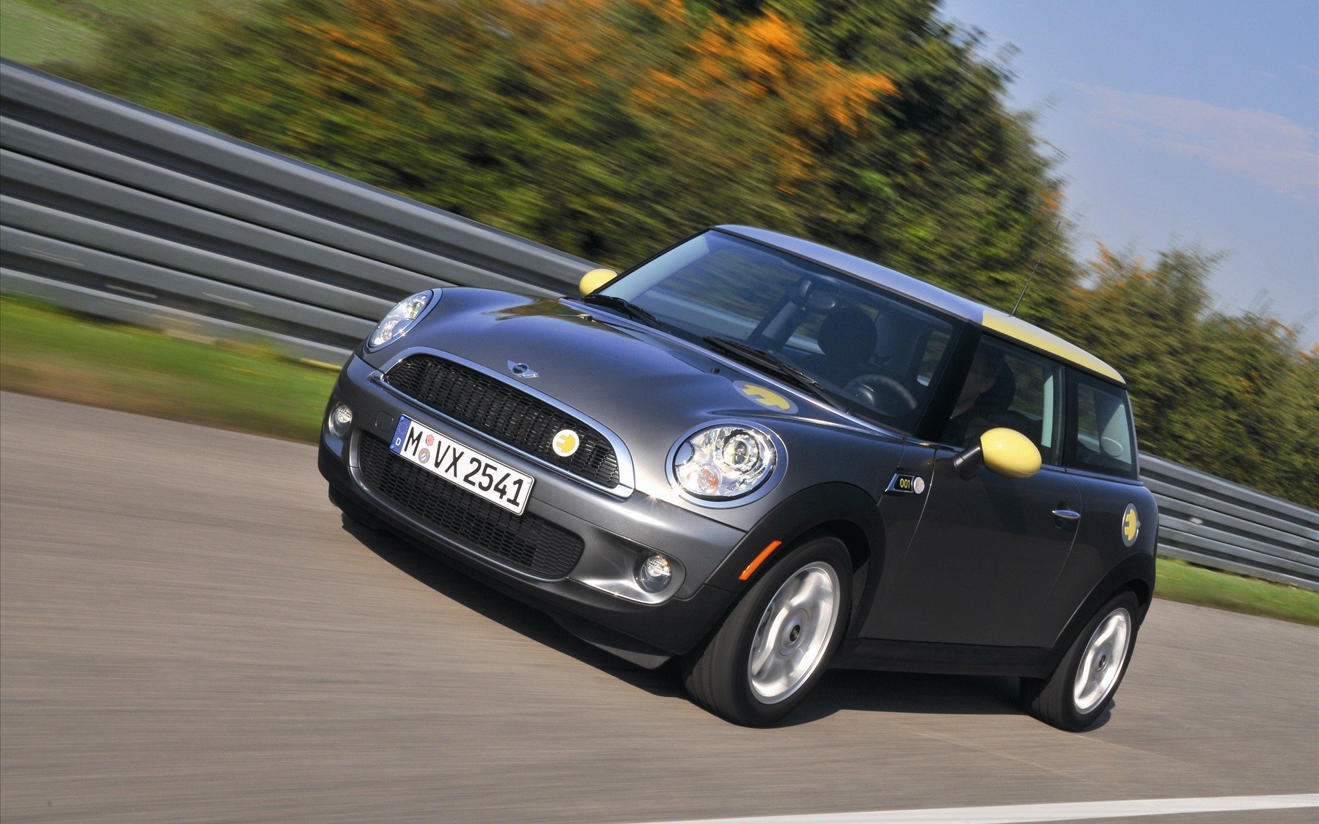 Download Vehicle Mini Cooper HD Wallpaper