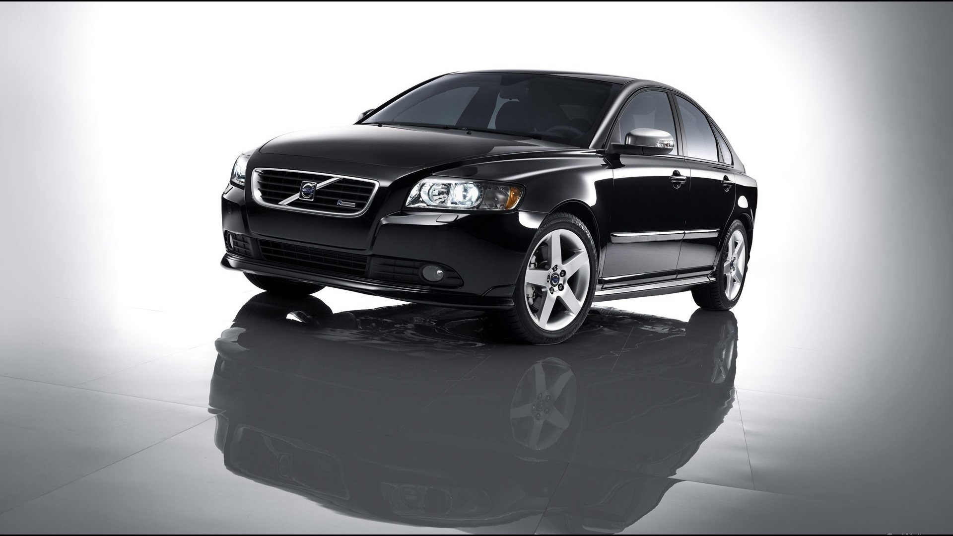 Download Vehicle Volvo HD Wallpaper