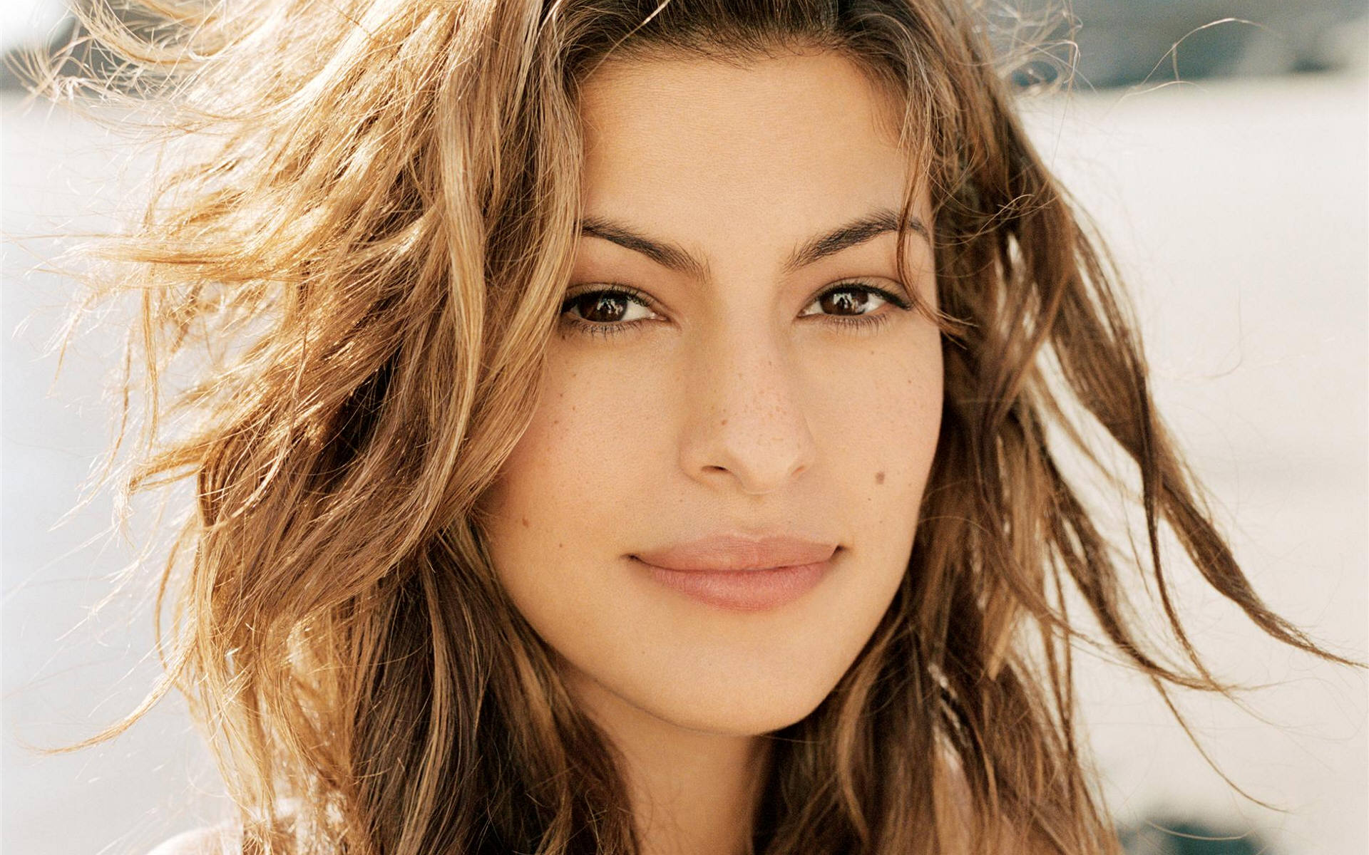 Celebrity Eva Mendes HD Wallpaper